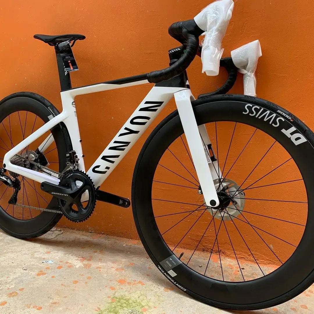 Canyon Aeroad CF SLX 8 Disc Di2 gebruikt in MD | buycycle