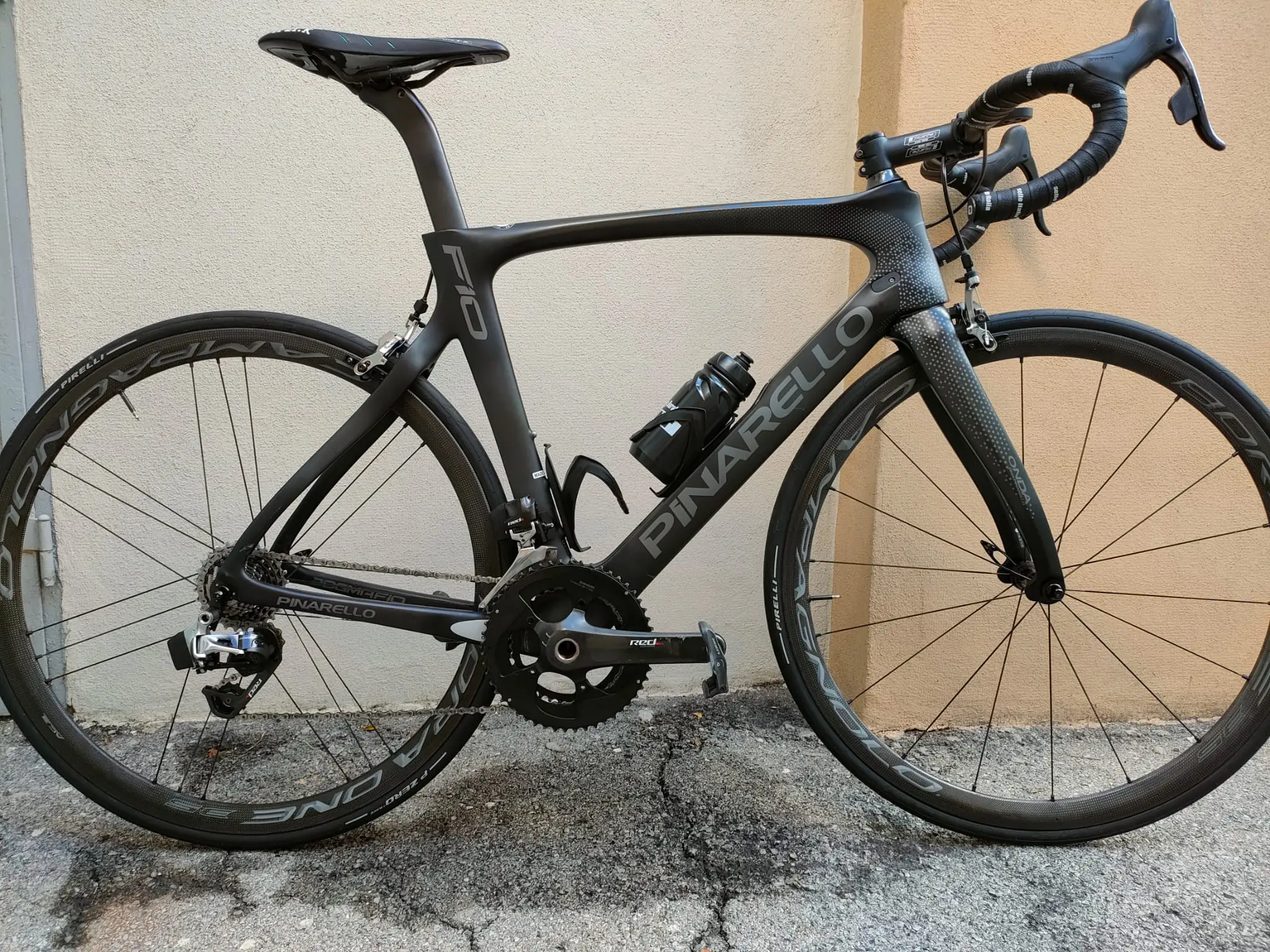 Pinarello DOGMA F10 used in 55 cm | buycycle