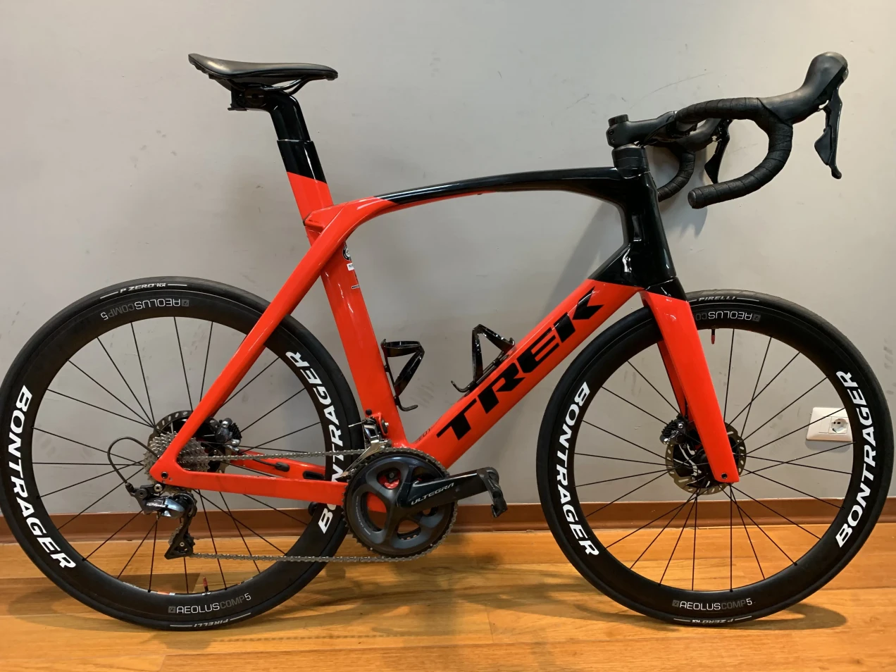 Trek Madone SL 6 Disc used in XXL | buycycle