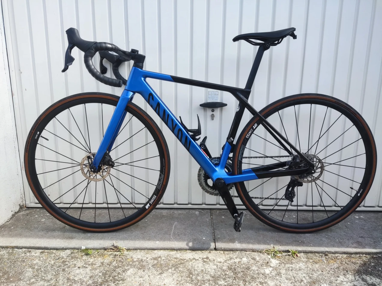 Canyon Ultimate CF SL 7 eTap utilizado en XS | buycycle