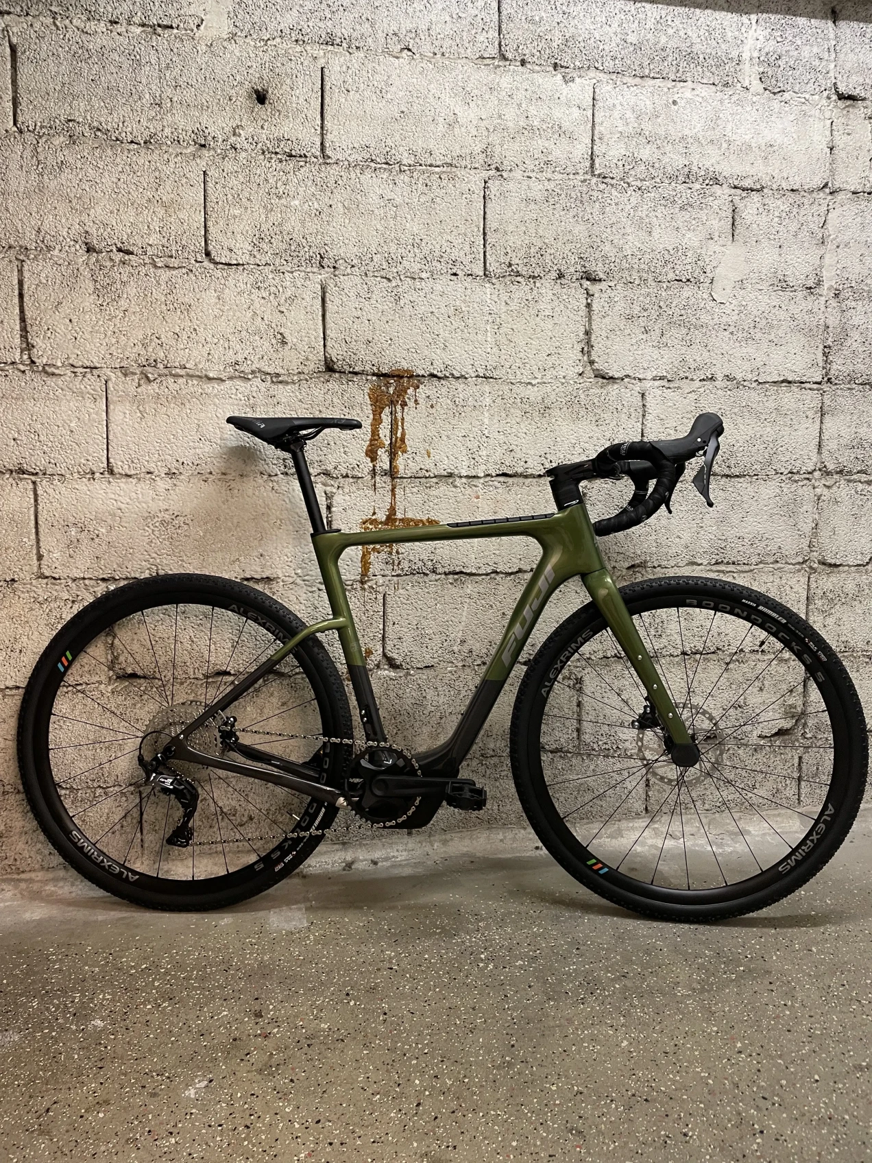 Fuji Jari Carbon 1.3 used in M | buycycle