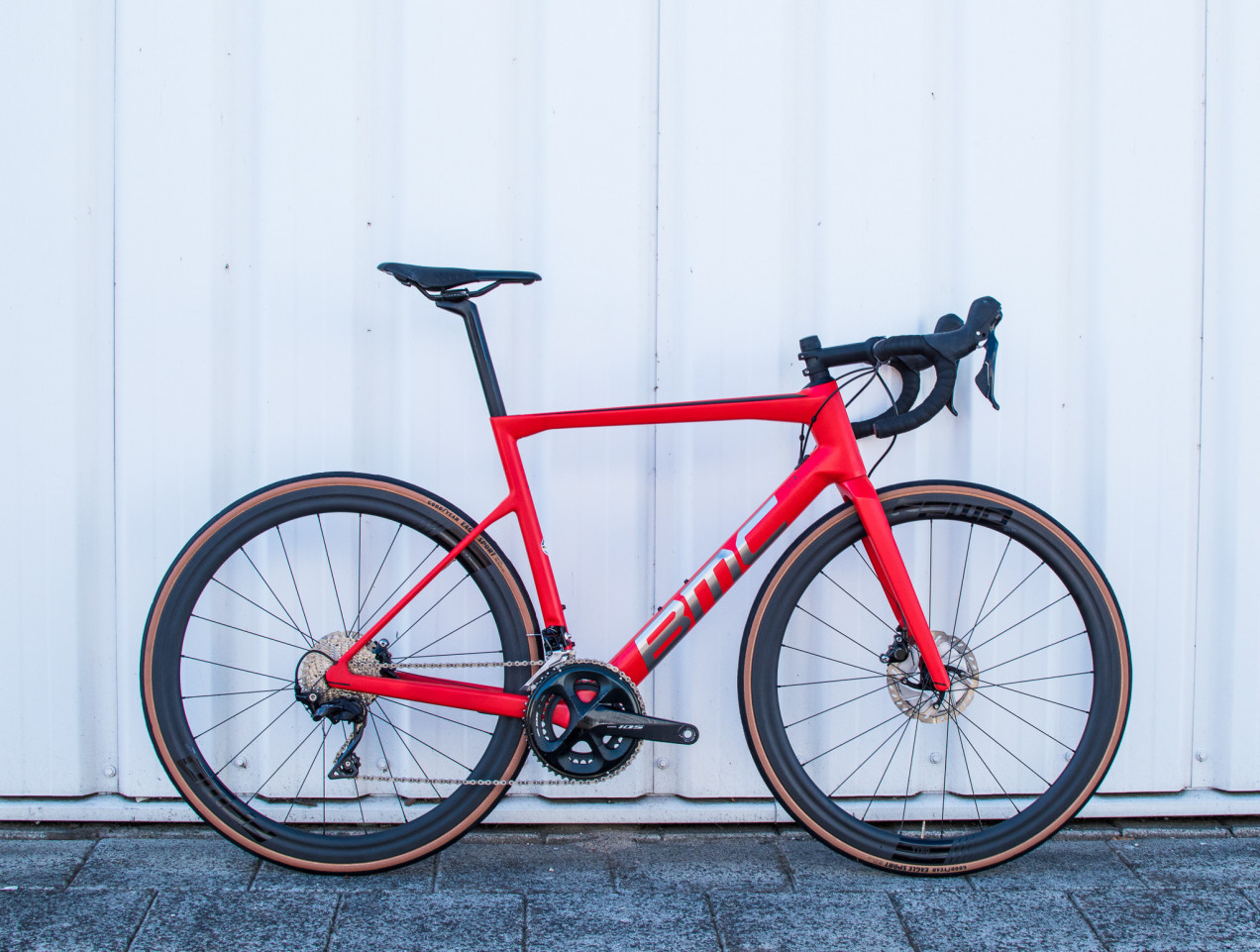 BMC TEAMMACHINE SLR01 ONE Carbon Roadbike 2023 All Red Black | atelier ...
