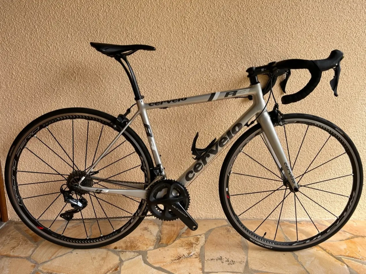 Cervélo R3 Carbon Shimano Ultegra R8000 Fulcrum Racing Zero used in S ...