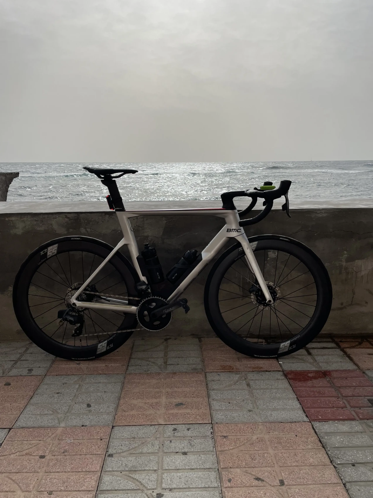 BMC TIMEMACHINE ROAD 01 THREE gebruikt in 56 cm | buycycle