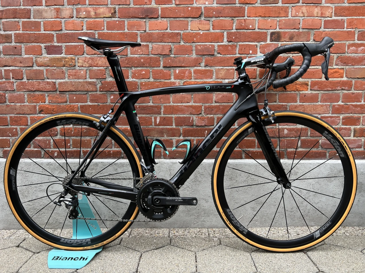 Achetez un vélo d'occasion Bianchi Bianchi Oltre XR3 CV Shimano Ultegra/Carbon/Size 57/Rotor ...