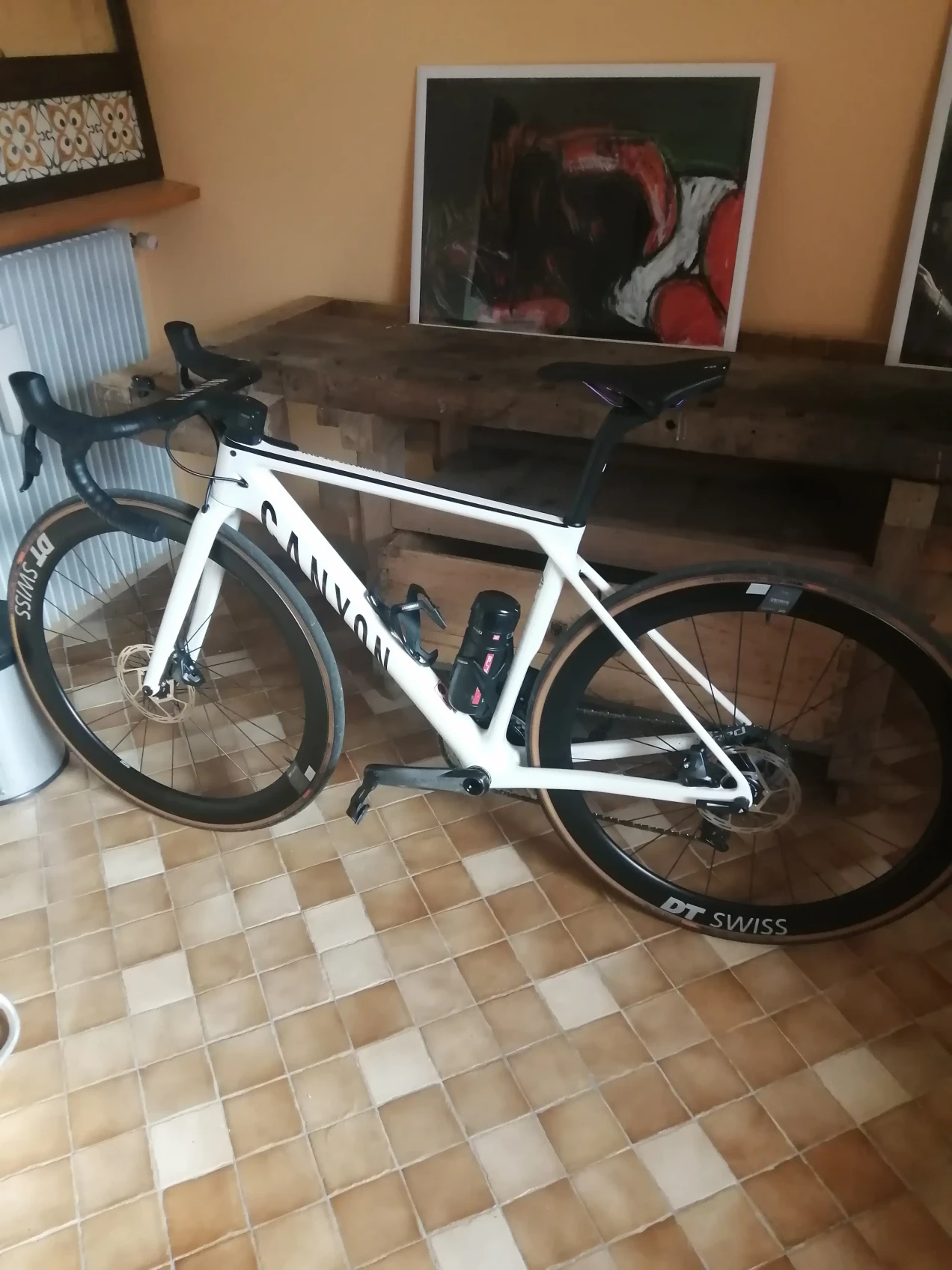 Canyon Ultimate CF SLX 8 Disc eTap used in XS | buycycle