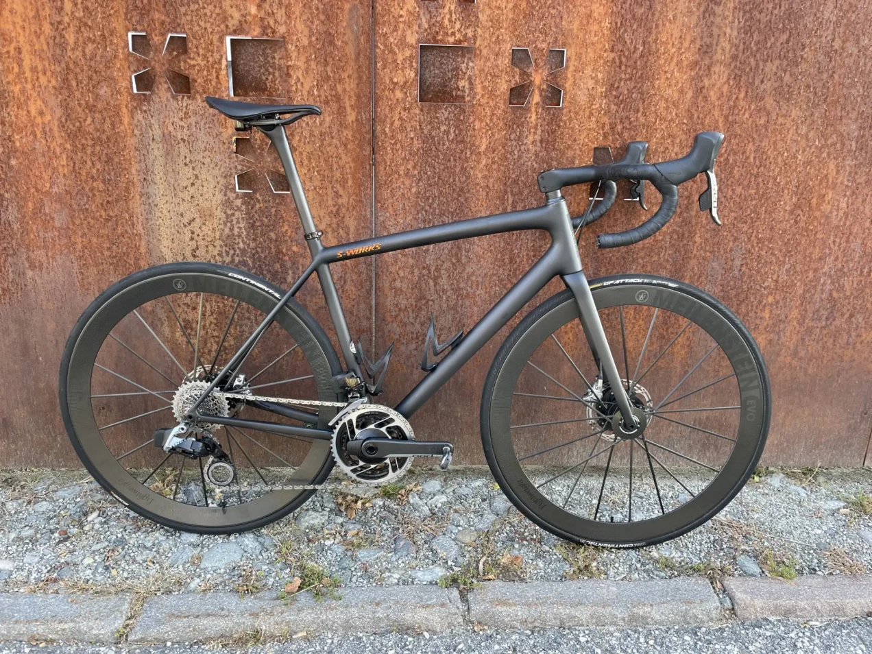 Specialized S-Works Aethos - SRAM Red eTap AXS used in 56 cm | buycycle