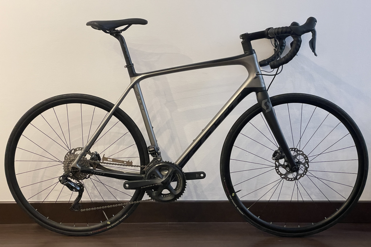 Scott Addict SE disc used in 56 cm | buycycle