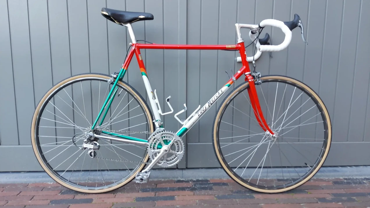 Achetez un vélo d'occasion Eddy Merckx Corsa en 59 cm | buycycle