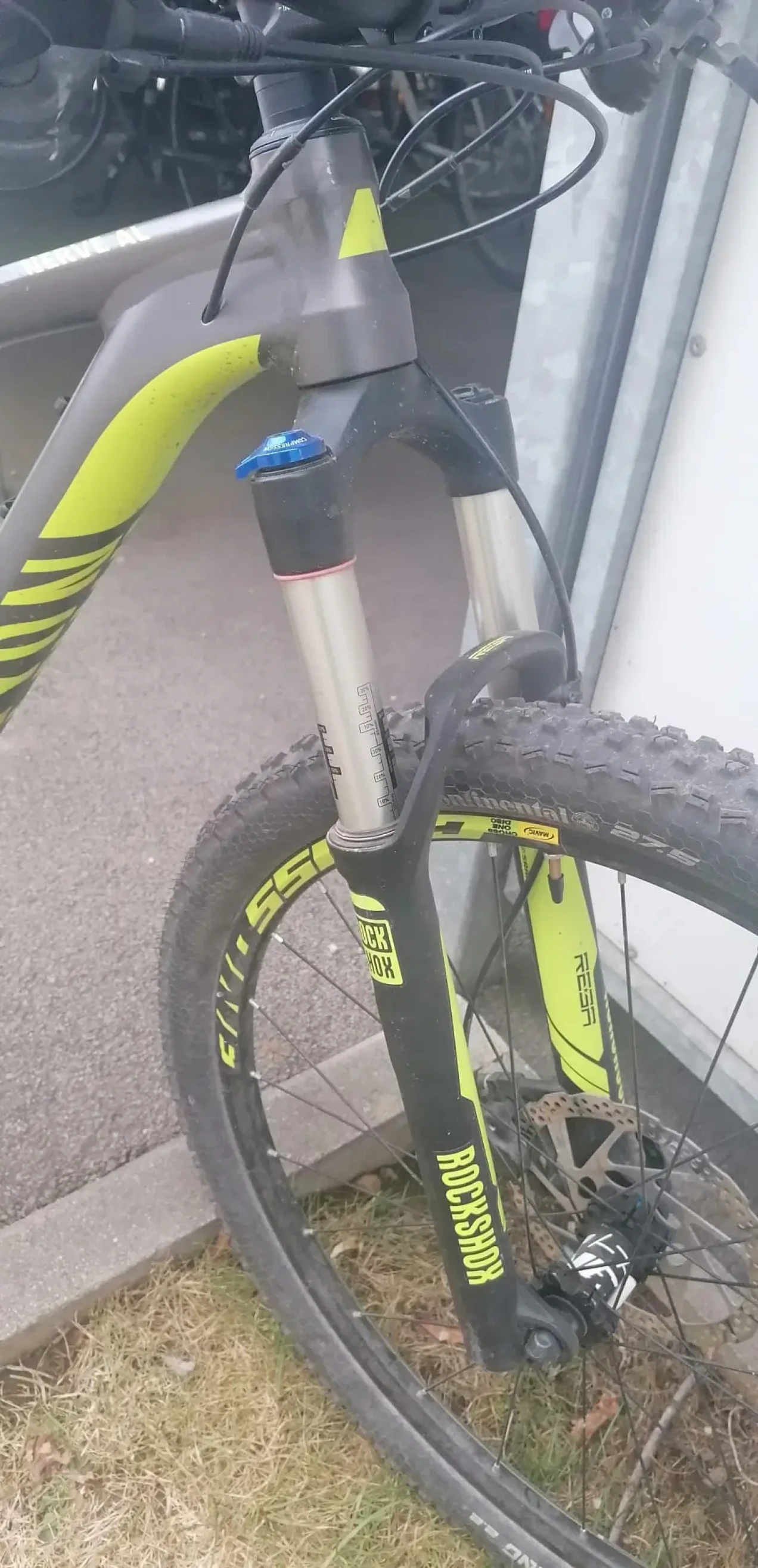 Achetez un vélo d'occasion Canyon Nerve AL 8.0 en s | buycycle