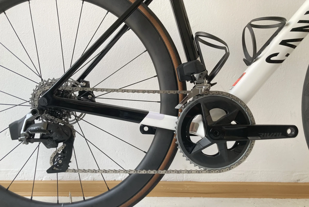 Achetez un vélo d'occasion Canyon Ultimate CF SL 7 eTap en S | buycycle