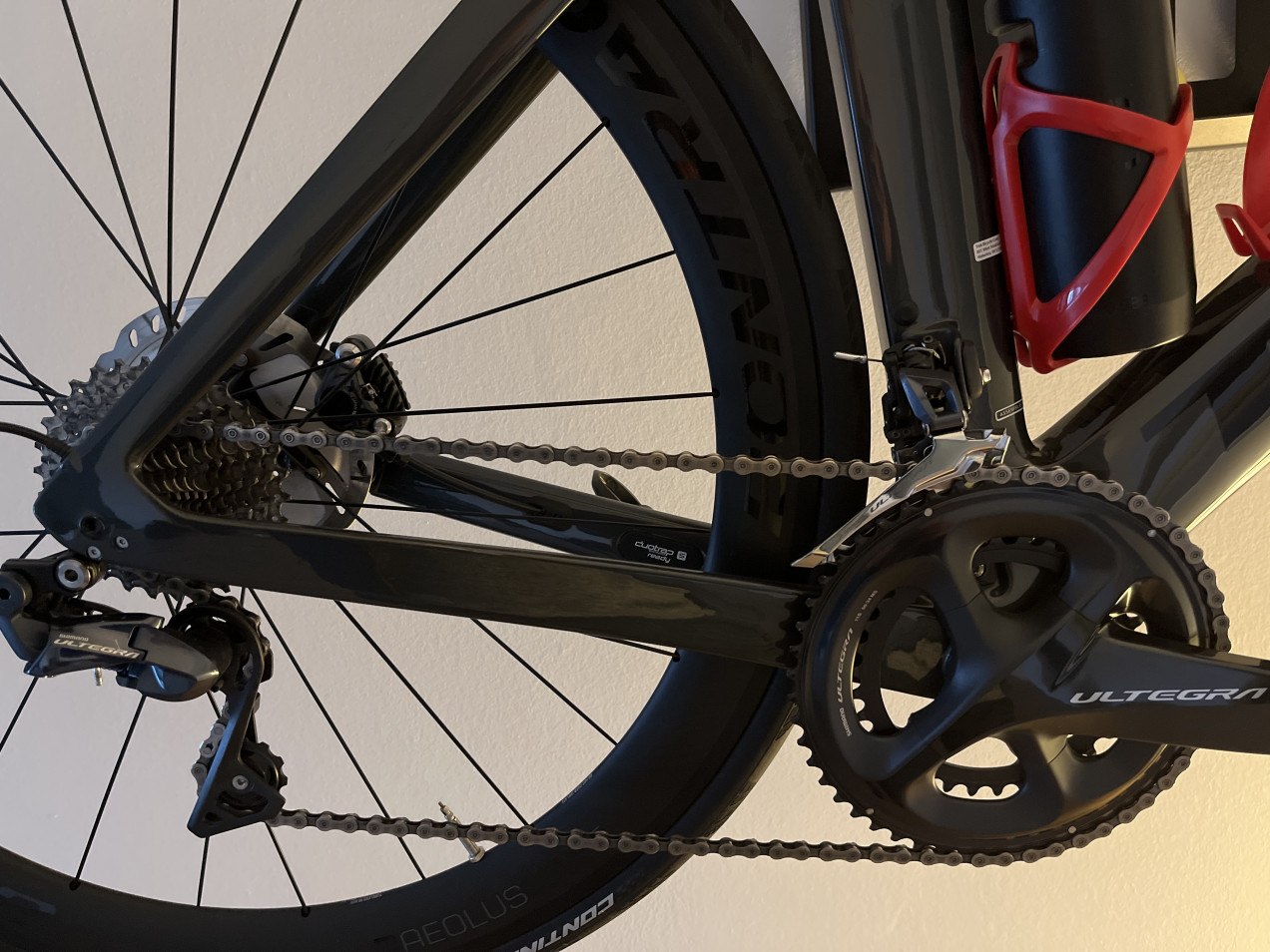 Trek Madone SL 6 used in 56 cm | buycycle