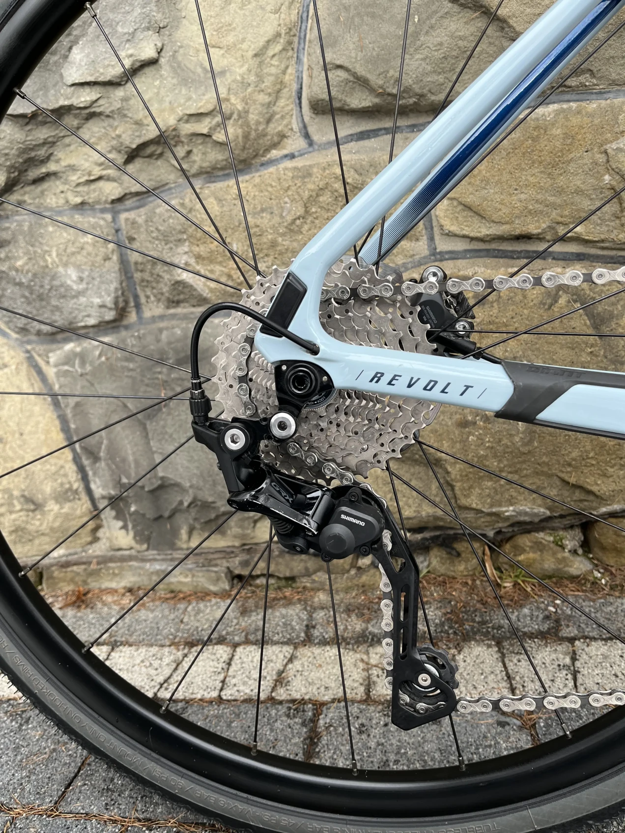 Giant Revolt Advanced 3 used in l | buycycle