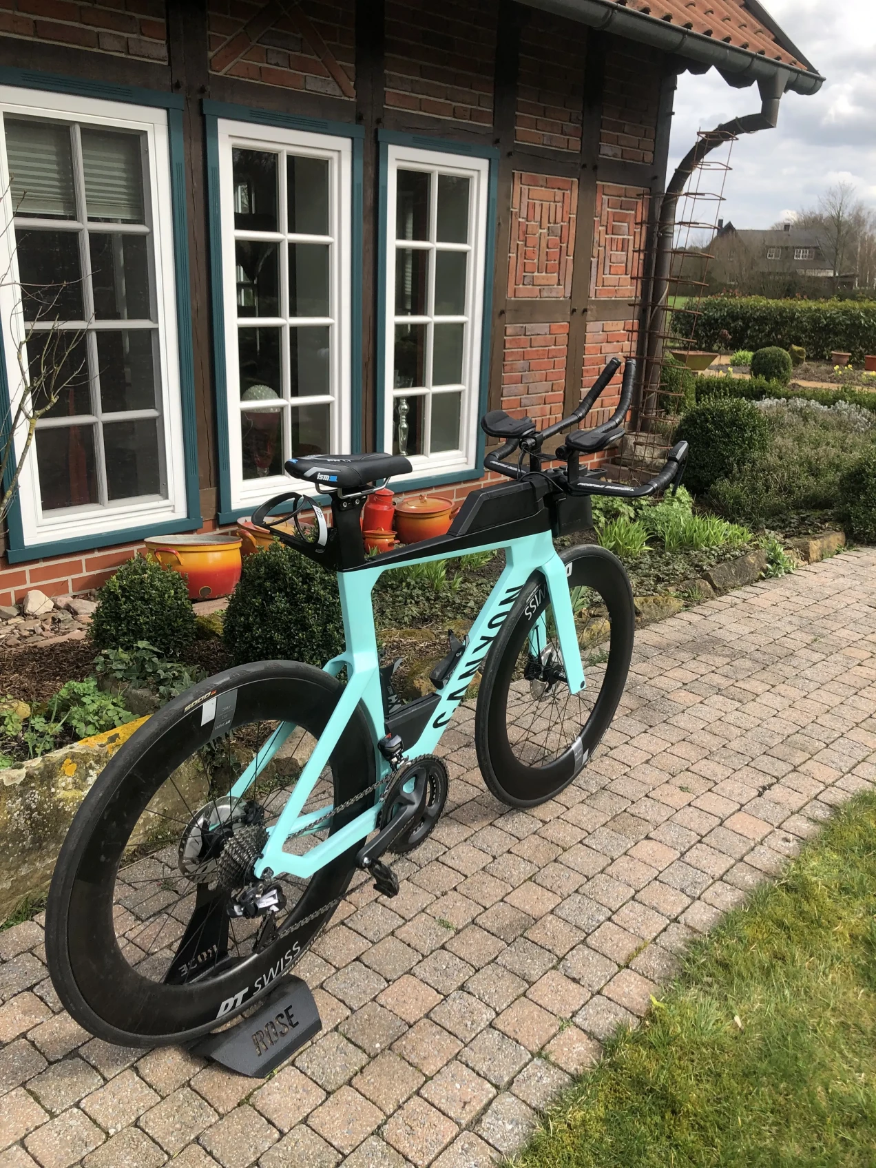 Canyon Speedmax CF 8 DISC Di2 gebruikt in m | buycycle