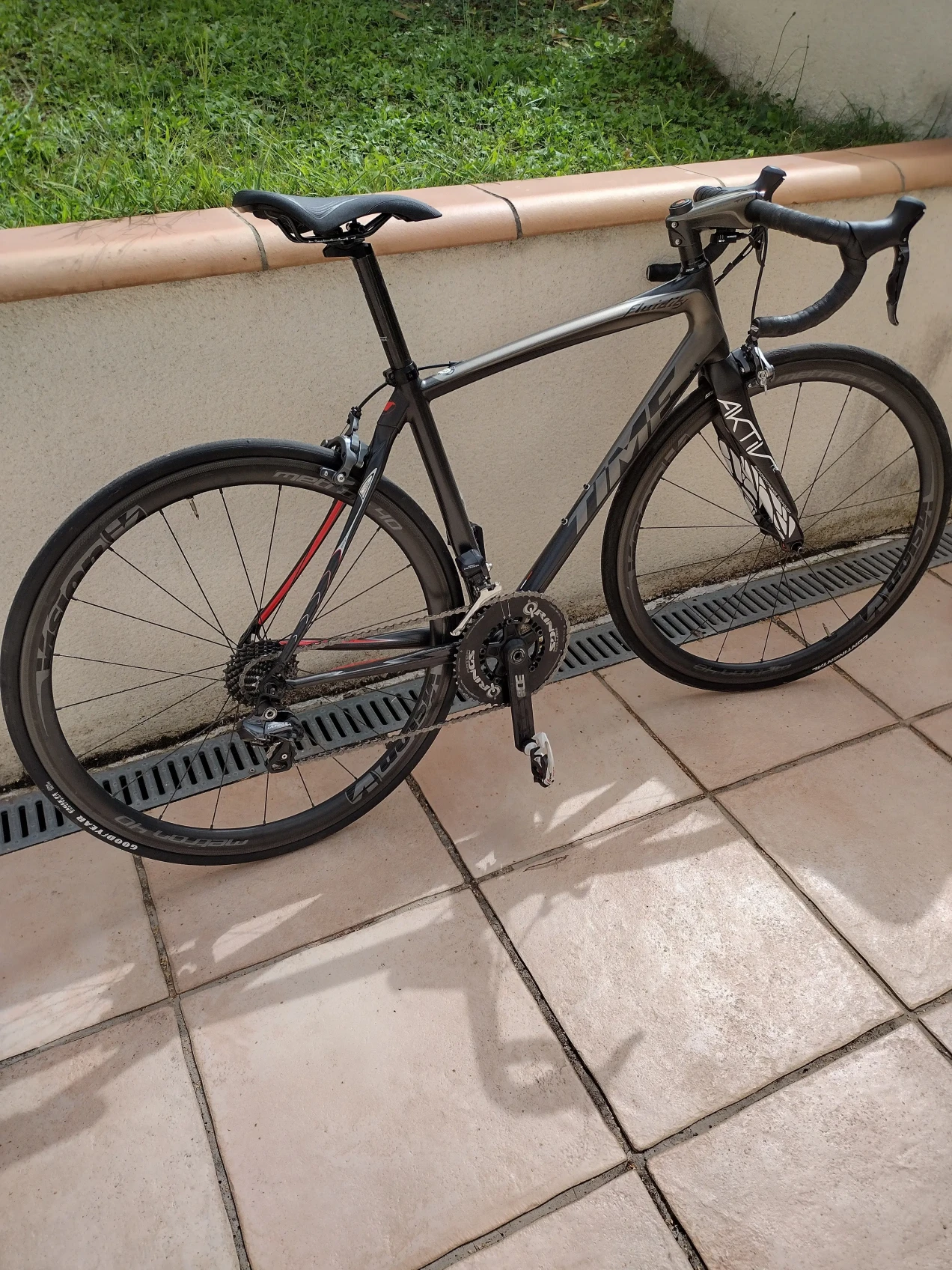 Time VRS Fluidity Di2 Frameset gebruikt in 50 cm | buycycle