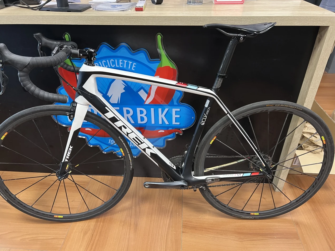 Trek Madone 5.9 H2 (Compact) used in 56 cm | buycycle