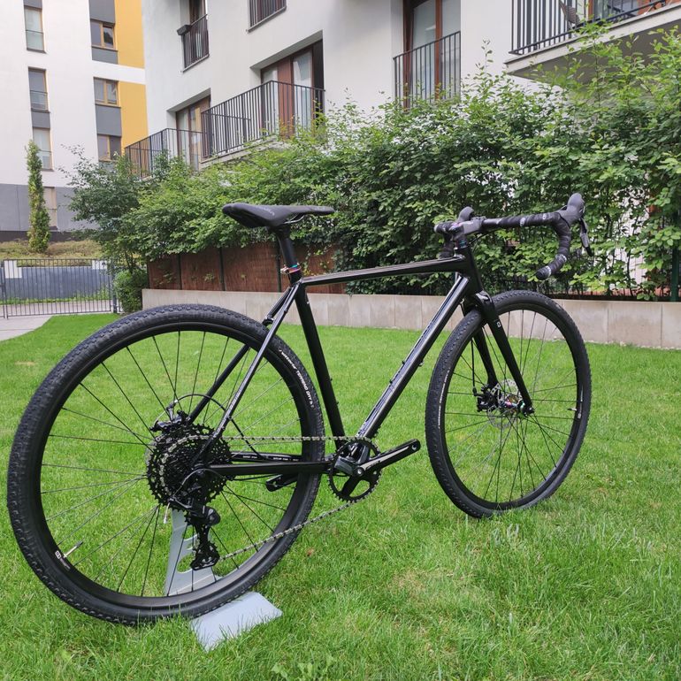 Octane One Gridd 2 Black used in 56 cm | buycycle