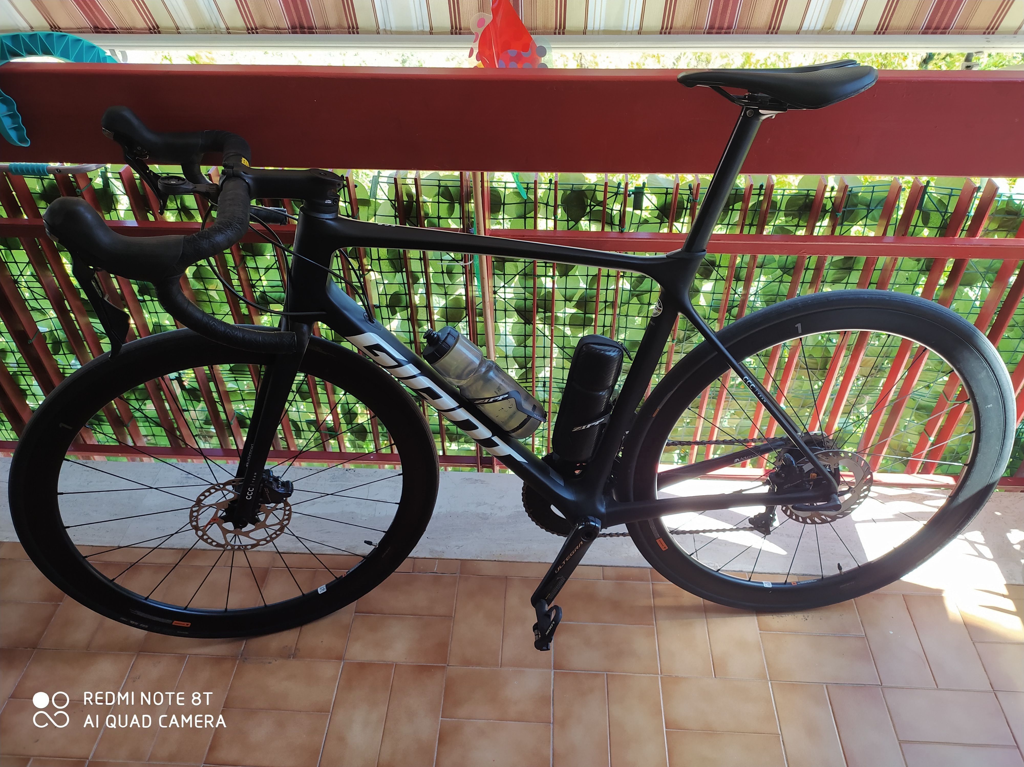 Giant TCR Advanced Pro Team Disc used in M | Black Friday Deals | buycycle USA