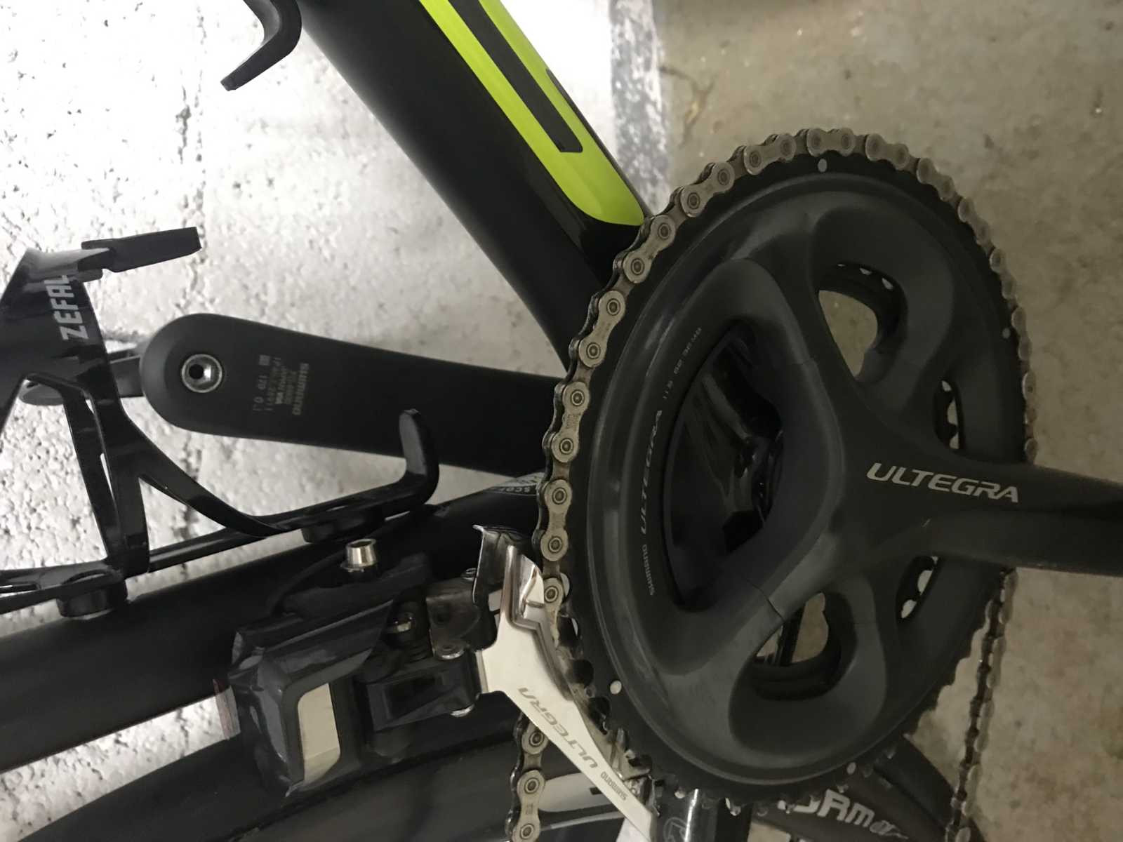 Scott Addict RC Di2 used in 49 cm | buycycle