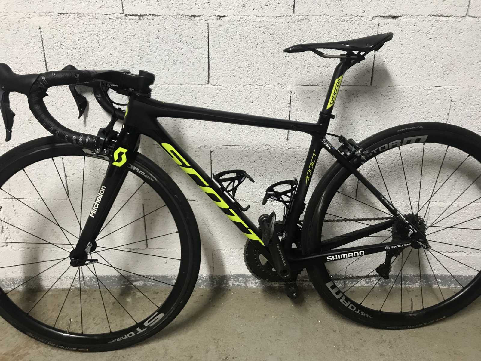 Scott Addict RC Di2 used in 49 cm | buycycle