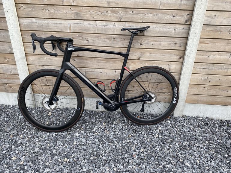 BMC Roadmachine 01 FOUR used in 61 cm | buycycle