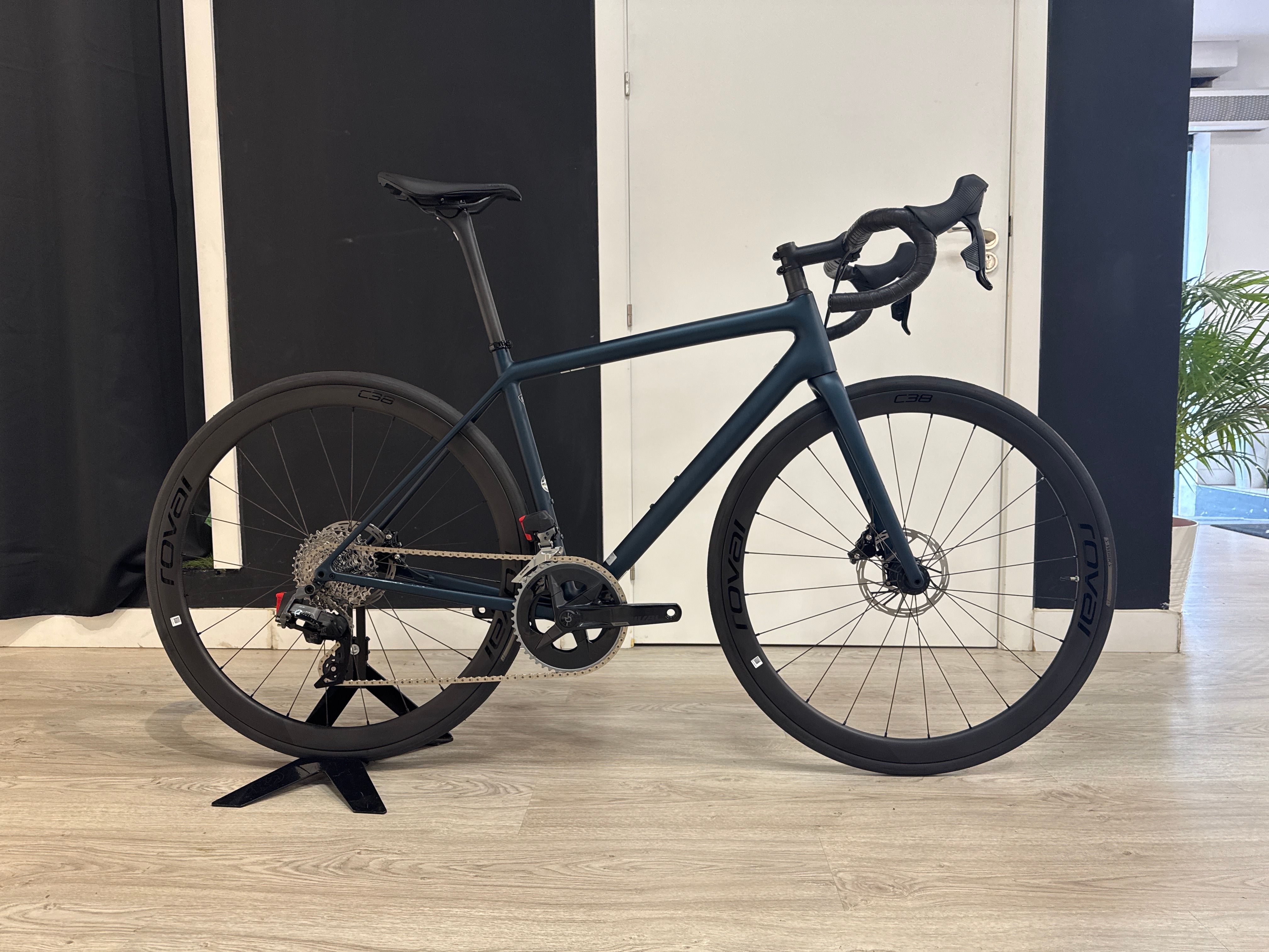 Specialized Aethos Expert used in 54 cm | buycycle