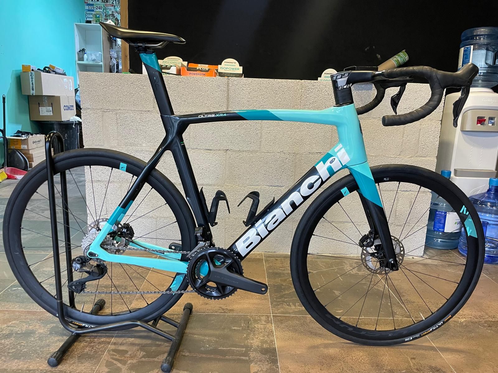 Bianchi Oltre XR4 - Ultegra Di2 used in 61 cm | Black Friday Deals ...