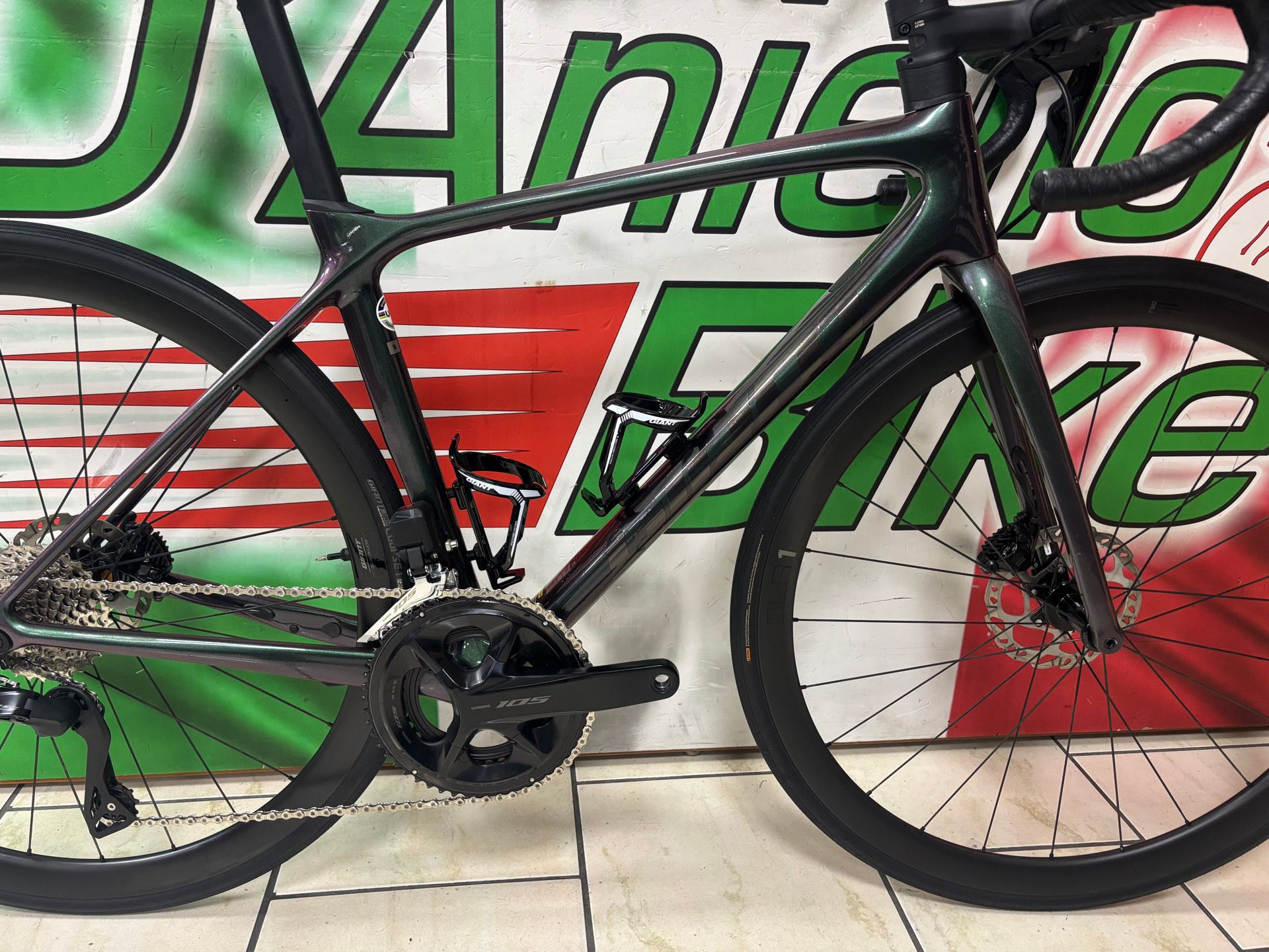 Giant TCR ADVANCED PRO DISC 1 DI2 used in SM | buycycle CA