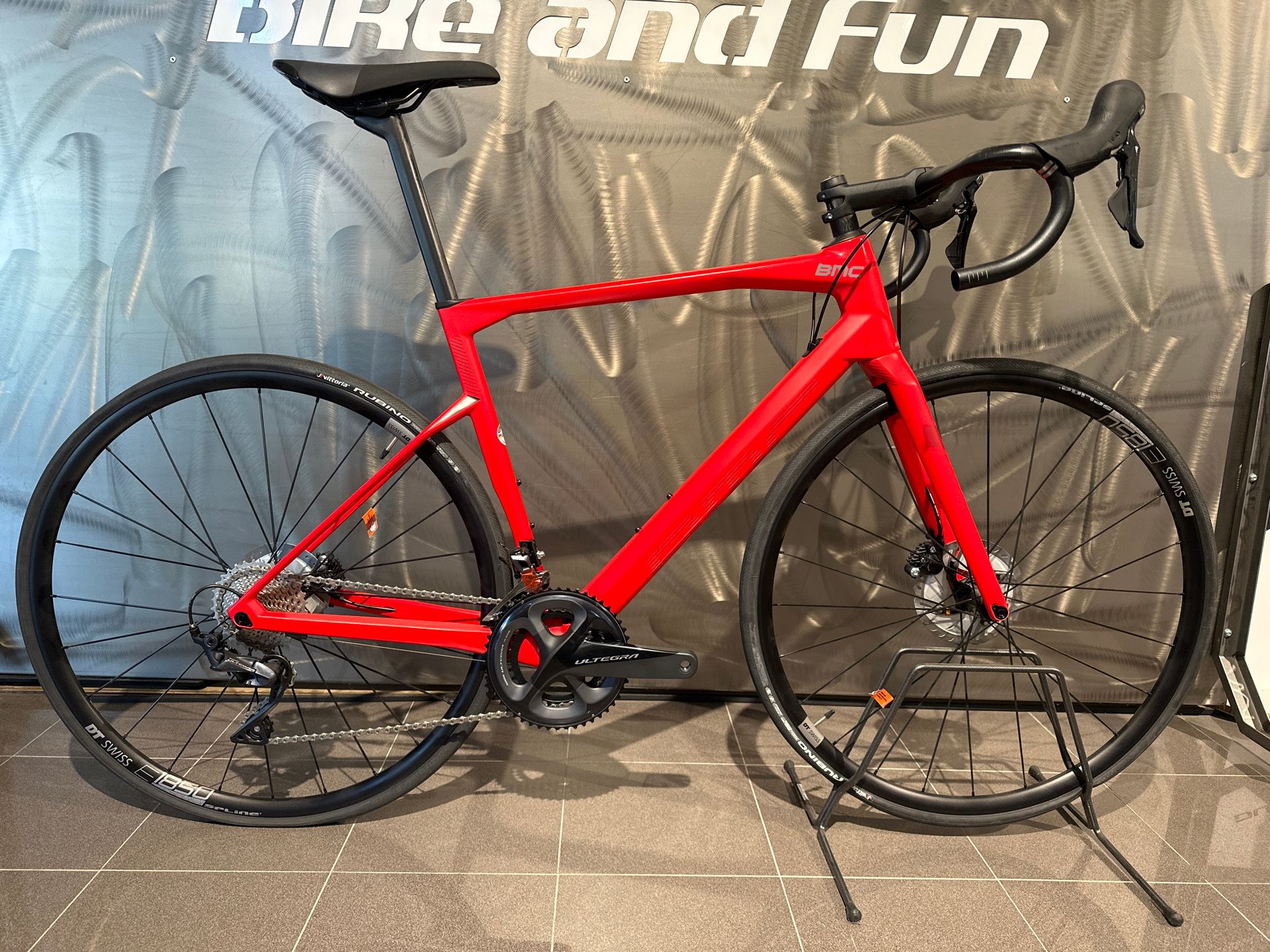 BMC Roadmachine 02 TWO used in 54 cm | buycycle USA