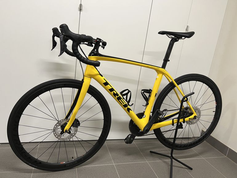 Trek Domane SLR 7 Disc used in L | buycycle