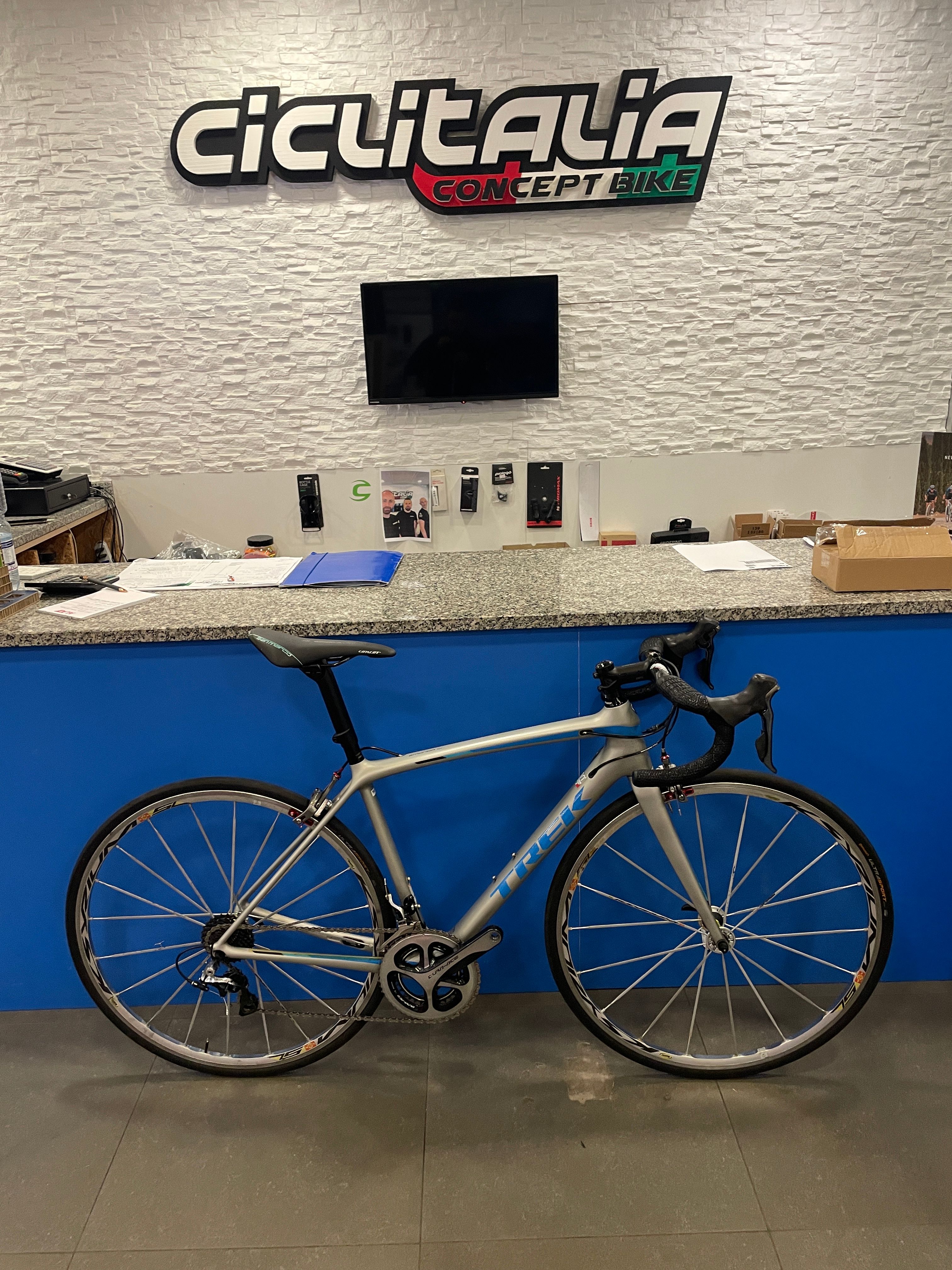 Trek SL dura ace 9000 used in 52 cm | buycycle