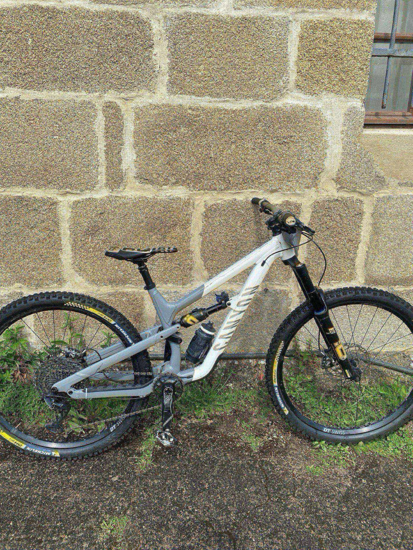 Canyon Spectral 27 FW gebraucht kaufen M | buycycle