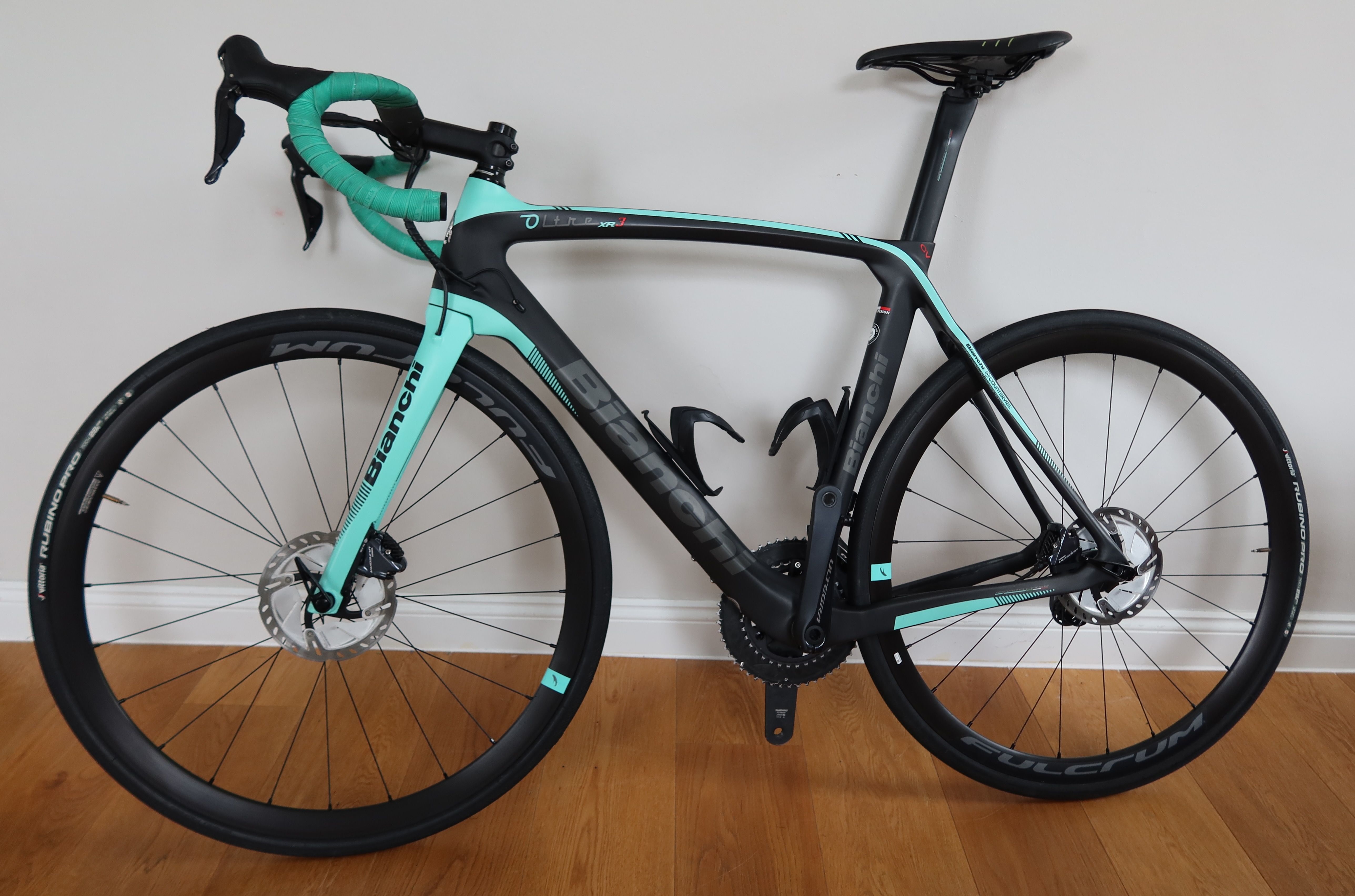 Bianchi Oltre XR3 Disc Ultegra Di2 d'occasion en 57 cm | buycycle