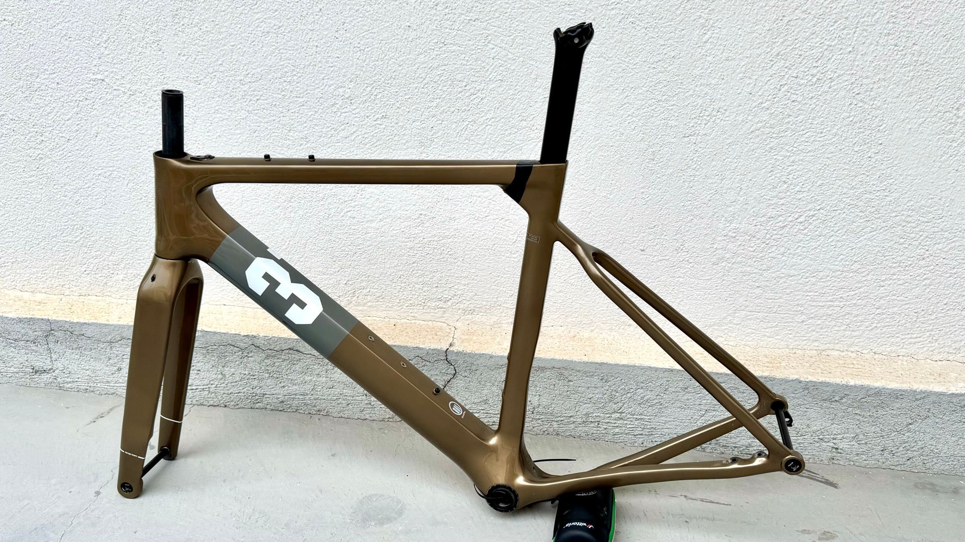 3T Exploro TEAM Frame used in LG | buycycle USA