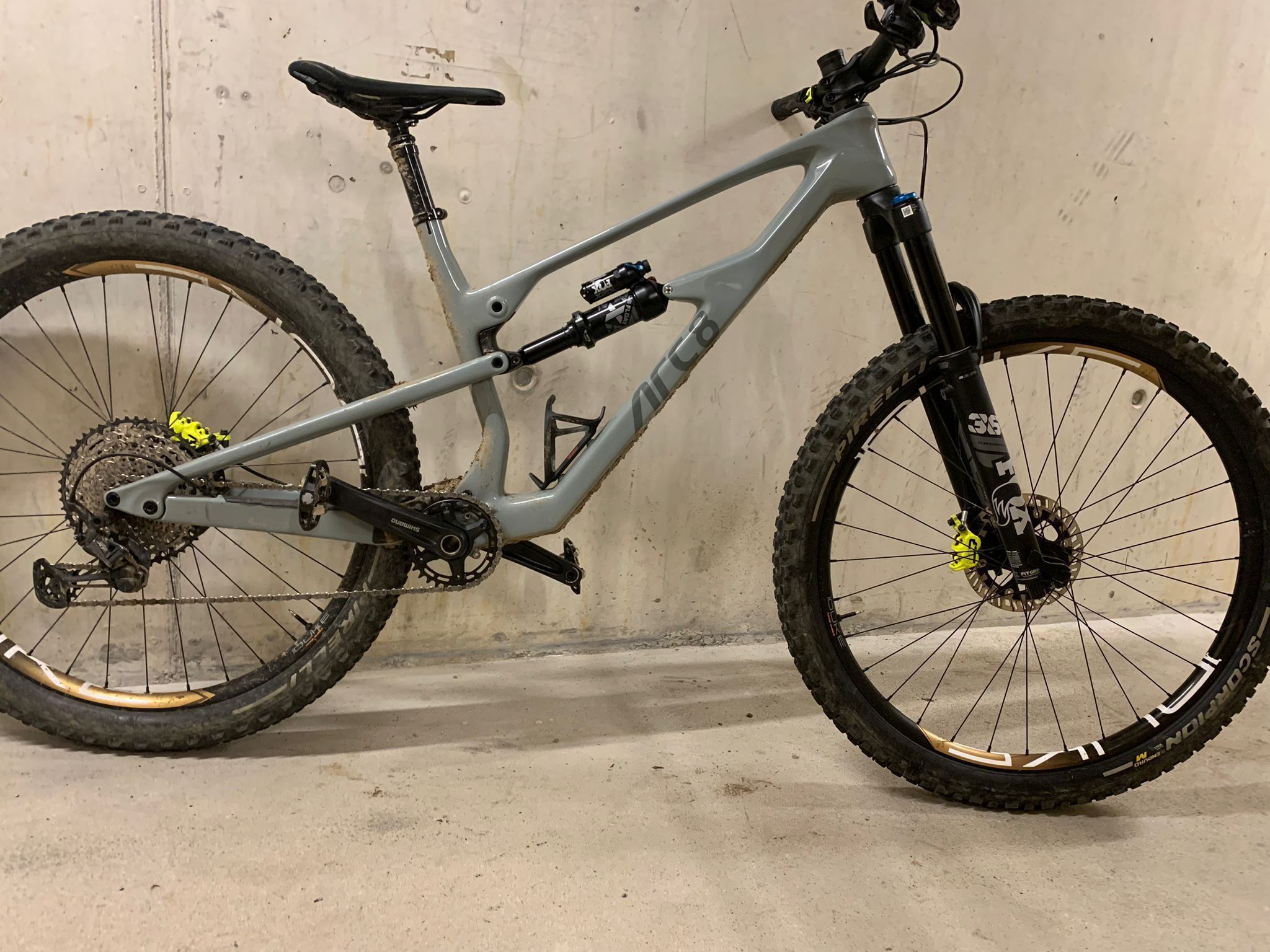 ARC8 Extra ST XT used in L | Black Friday Deals | buycycle USA