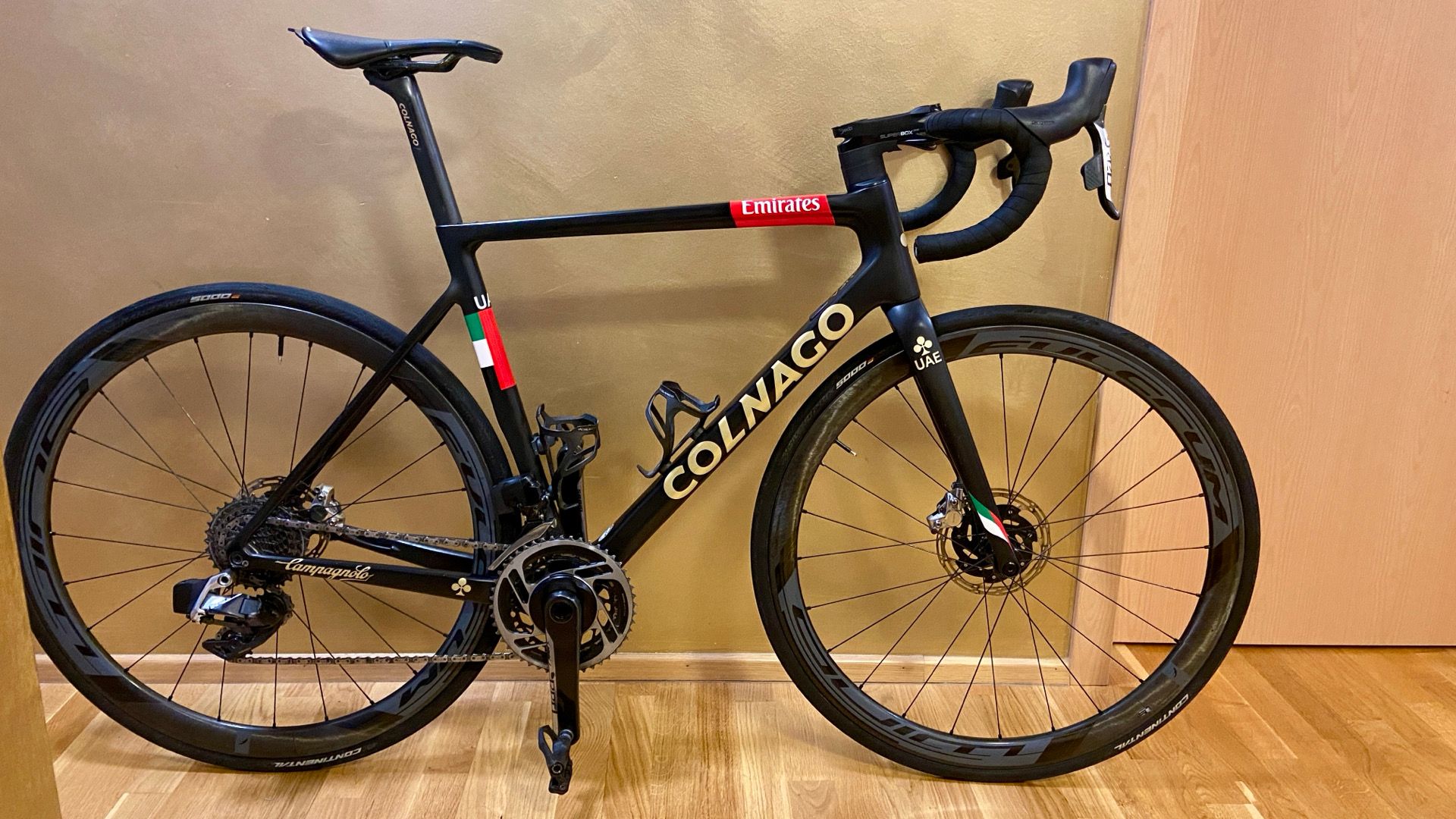 Colnago V3-RS Disc Limited Edition Tour de France Bike used in M | Black Friday Deals | buycycle USA