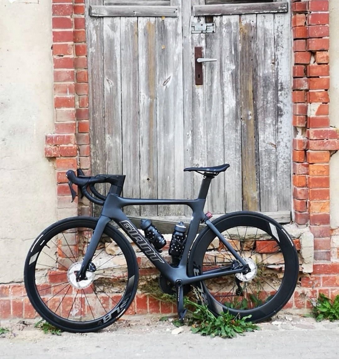 Giant Advanced Pro used in S | Black Friday Deals | buycycle USA