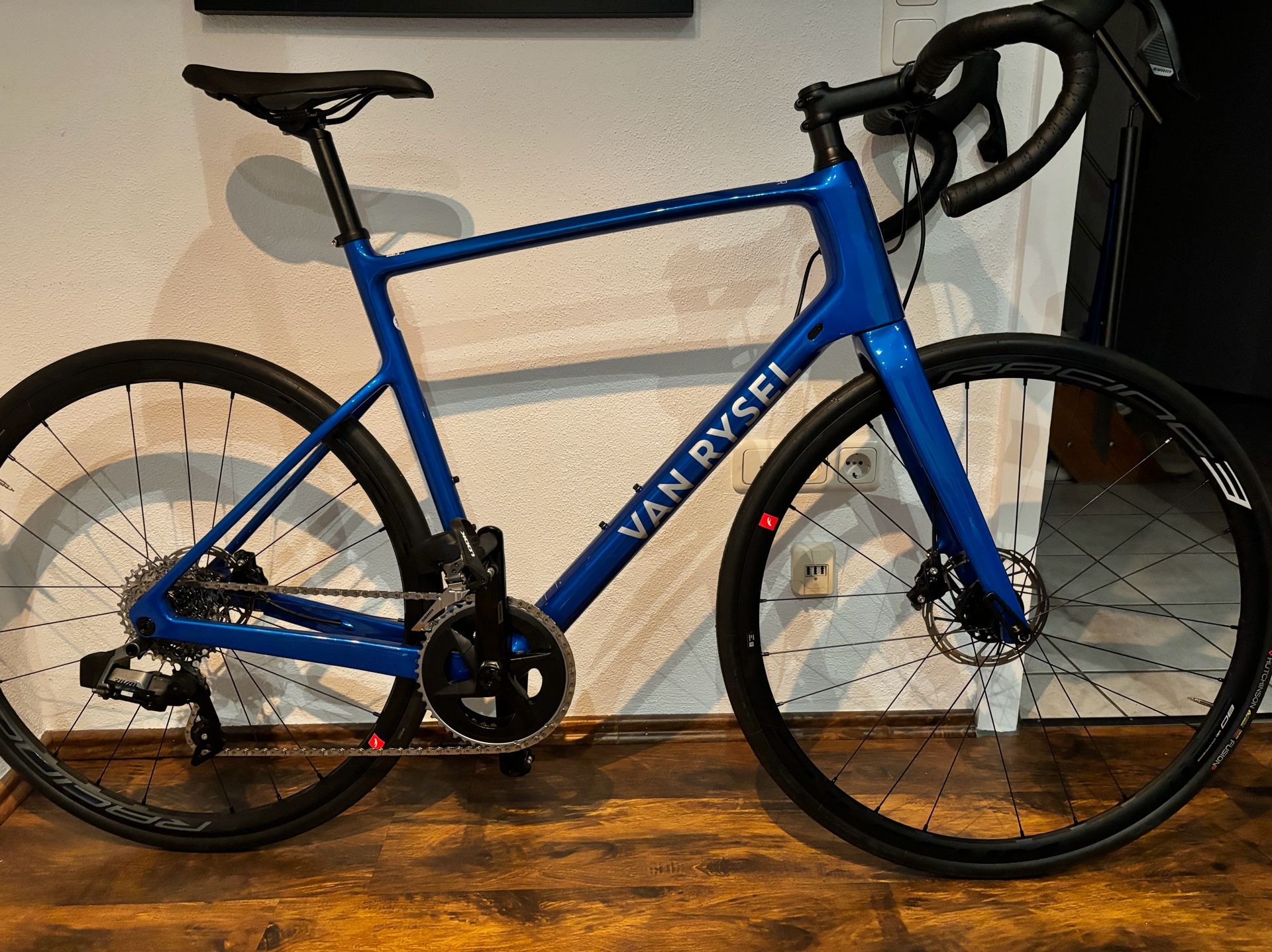 Van rysel Road Bike NCR CF Rival AXS e-Tap 12-Speed used in XL | Black Friday Deals | buycycle USA