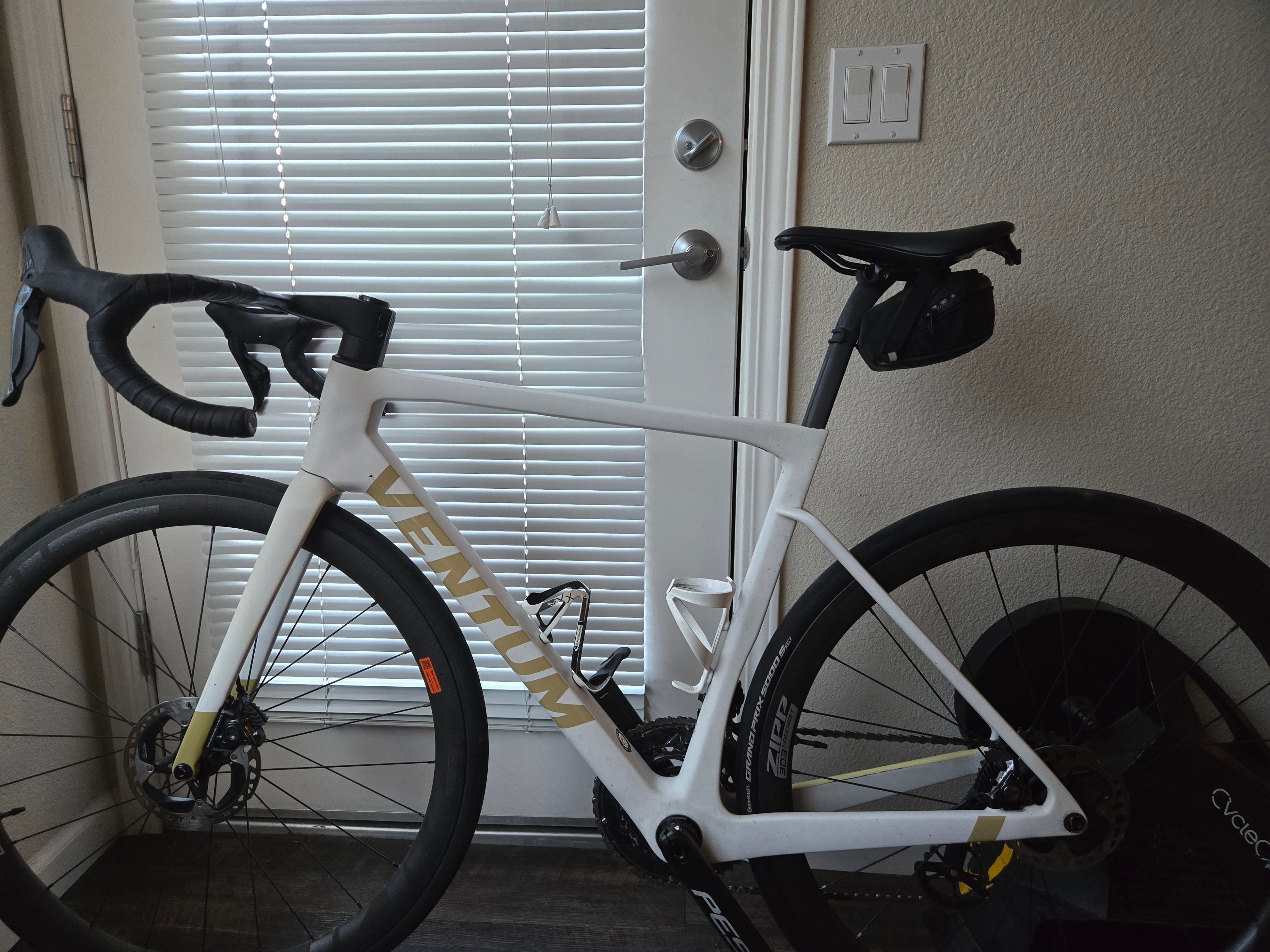 Ventum NS1 SHIMANO DURA-ACE Di2 used in M | Black Friday Deals ...