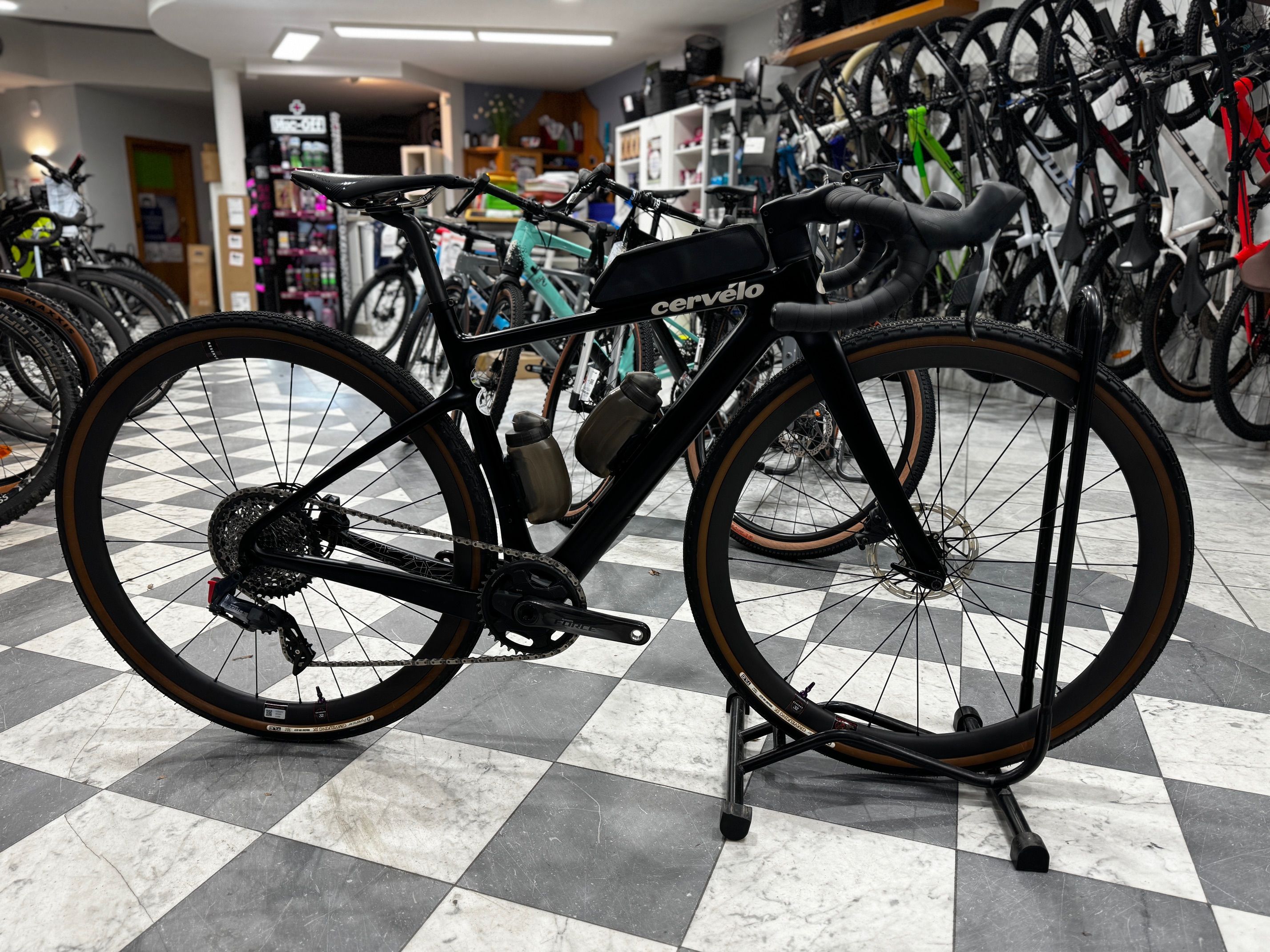 Cervélo Áspero-5 Force XPLR eTap AXS 1 used in 47 cm | Black Friday Deals | buycycle USA