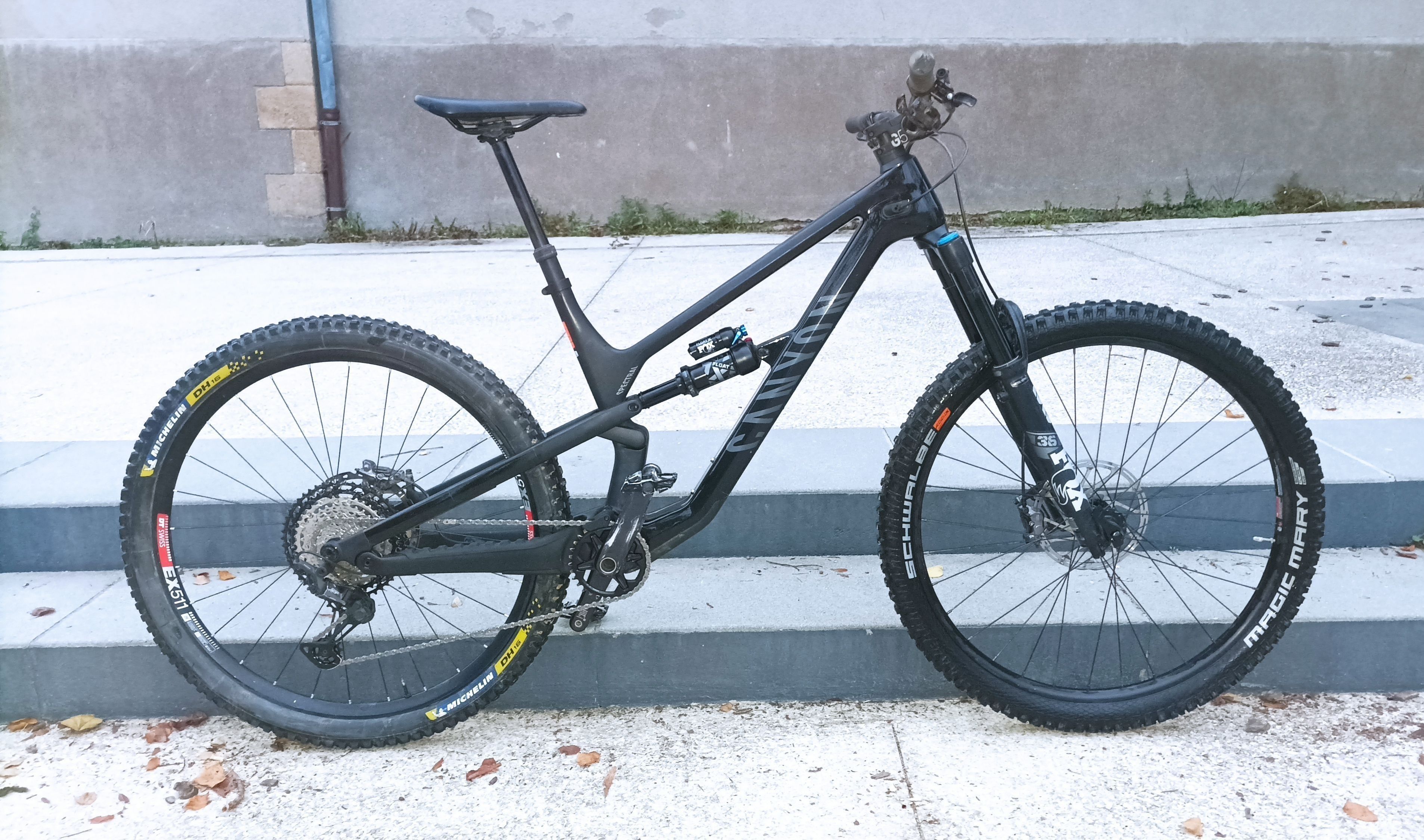 Canyon Spectral 29 CF 8 gebraucht kaufen L | Black Friday Angebote ...