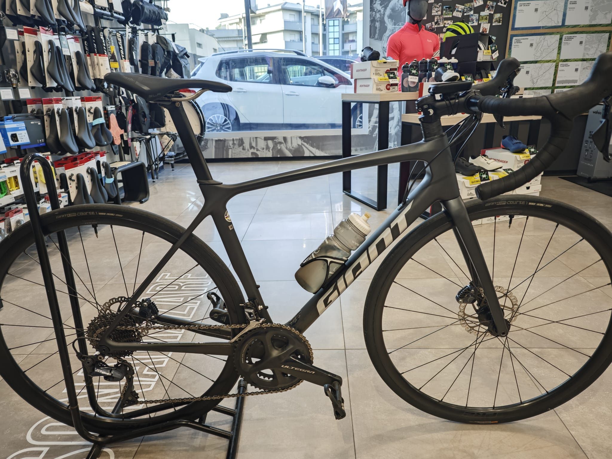 Giant TCR Advanced Disc 1, Pro Compact used in M | Black Friday Deals | buycycle USA