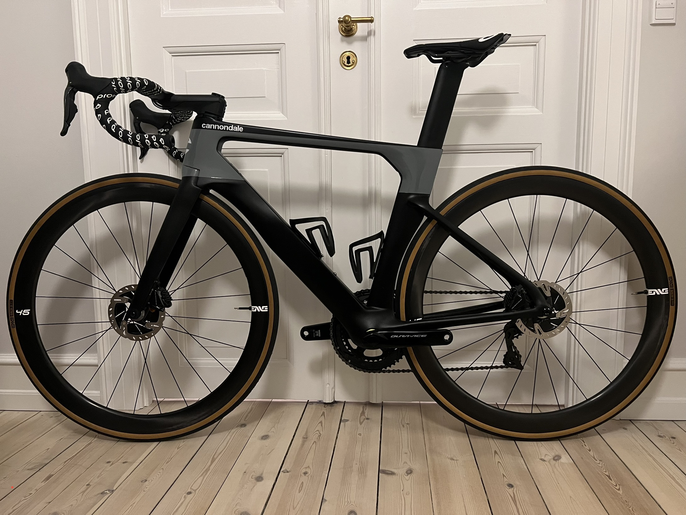 Cannondale SystemSix Hi-MOD Dura Ace Di2 used in M | buycycle