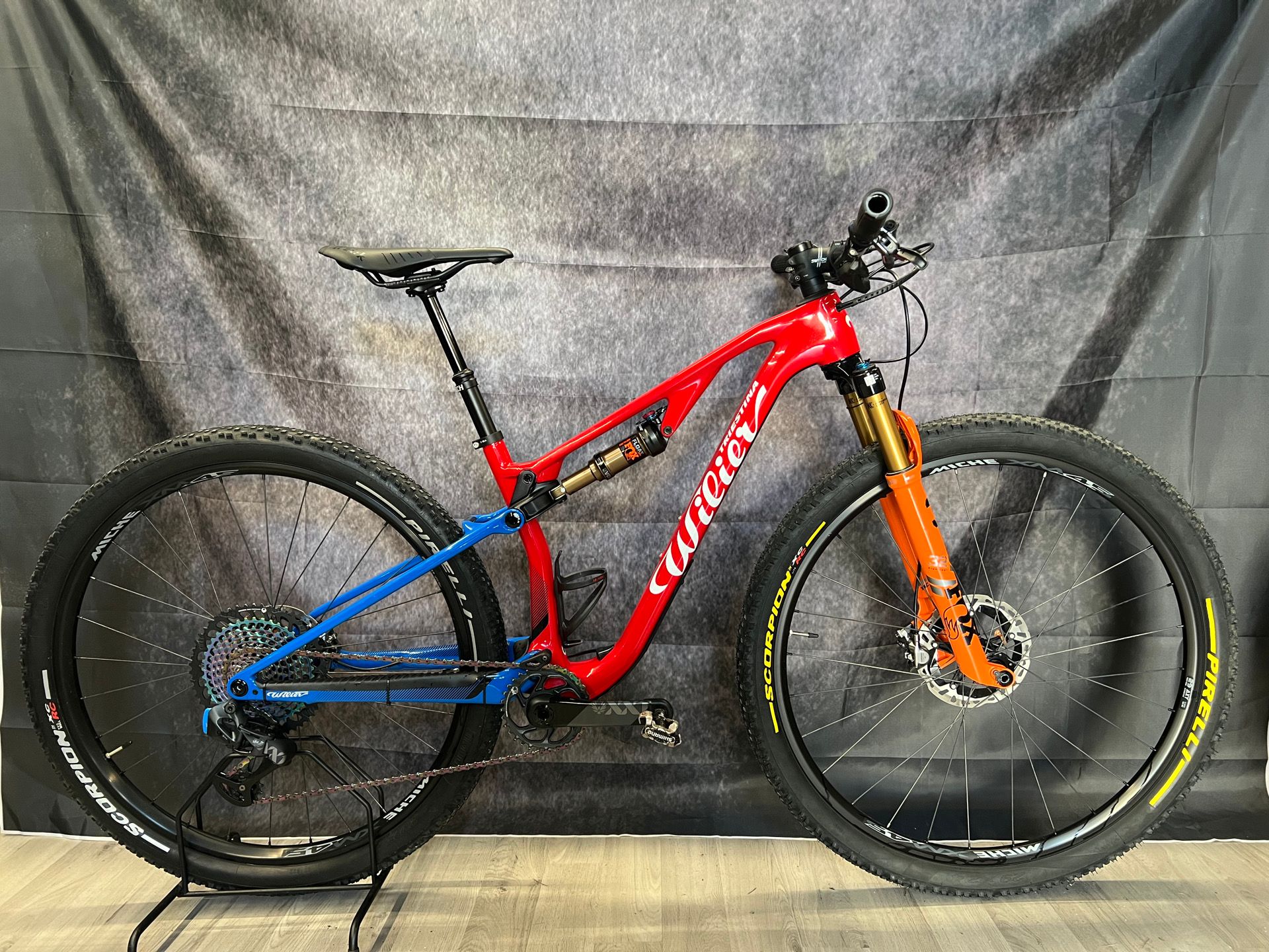 Wilier URTA SLR SRAM EAGLE XX1 AXS used in SM | buycycle USA