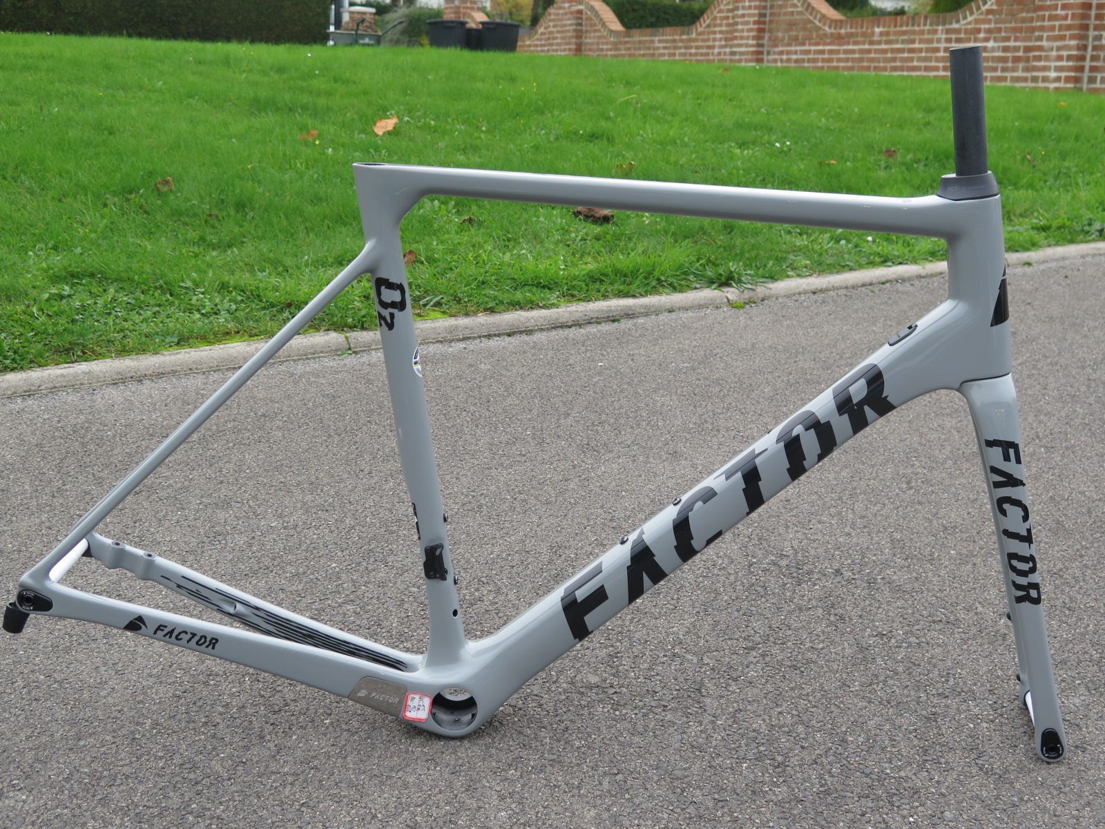 Factor O2 Frameset used in 56 cm | buycycle