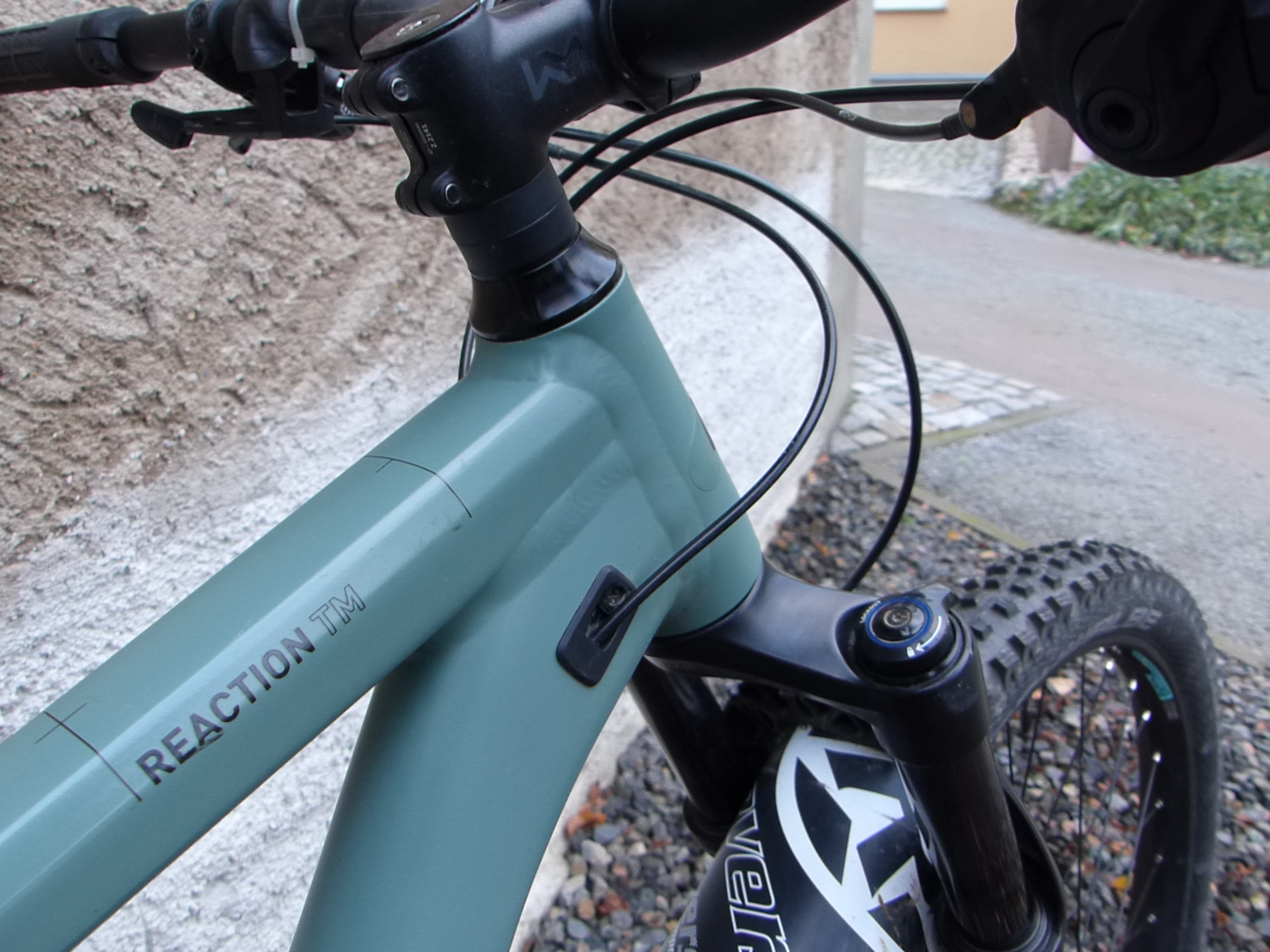 CUBE REACTION TM used in LG | buycycle