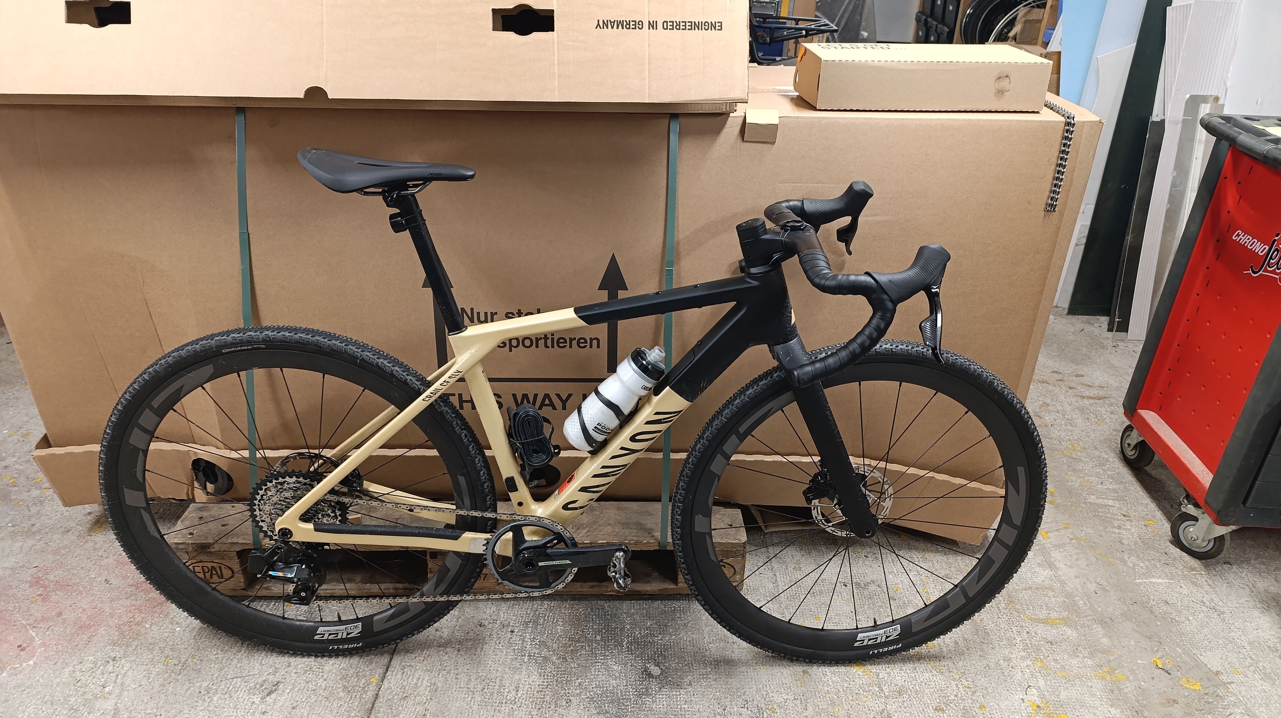 Canyon Grail CF SLX 8 AXS used in XS | buycycle