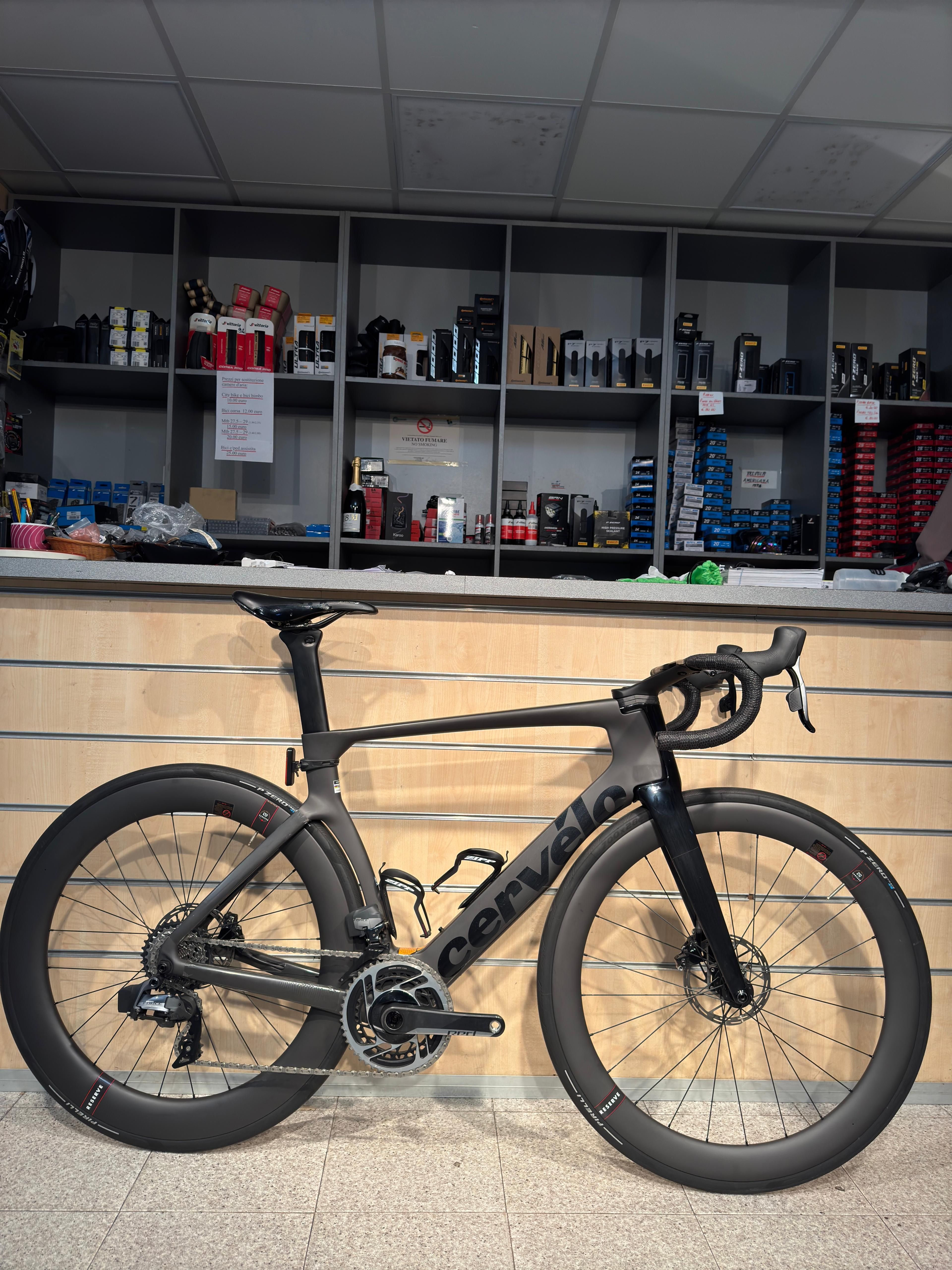 Cervélo S5 Red eTap AXS used in 56 cm | buycycle