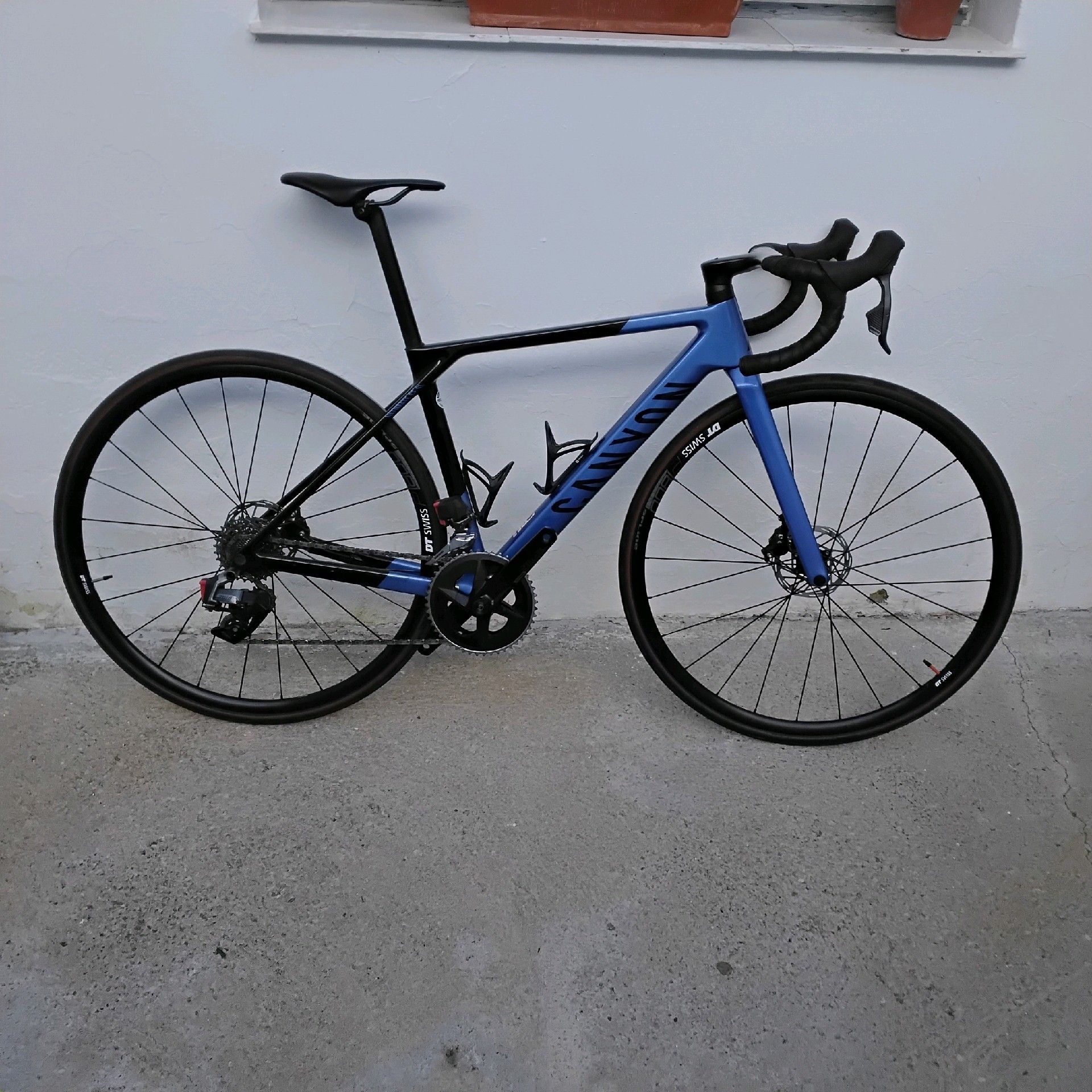 Canyon Ultimate CF SL 7 eTap d'occasion en XS | buycycle