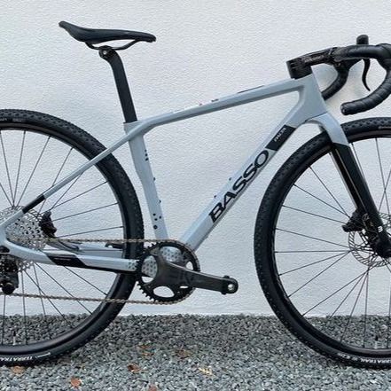 Alchemy Hyas — Ultegra Di2 Disc used in 56 cm | buycycle